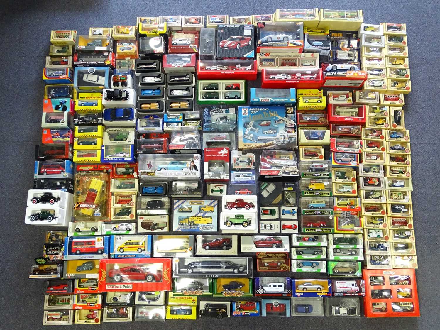 Lot 107 - A very large quantity of mixed diecast