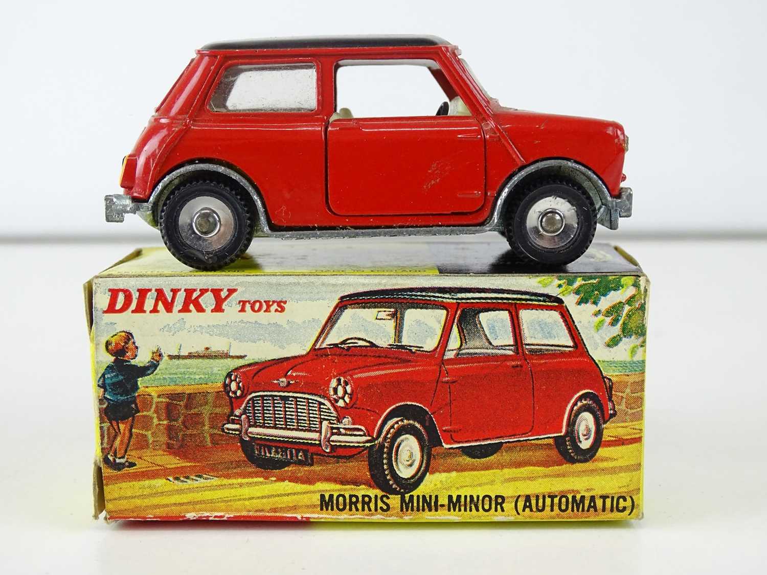 Lot 17 - A DINKY 183 Morris Mini-Minor (automatic) in