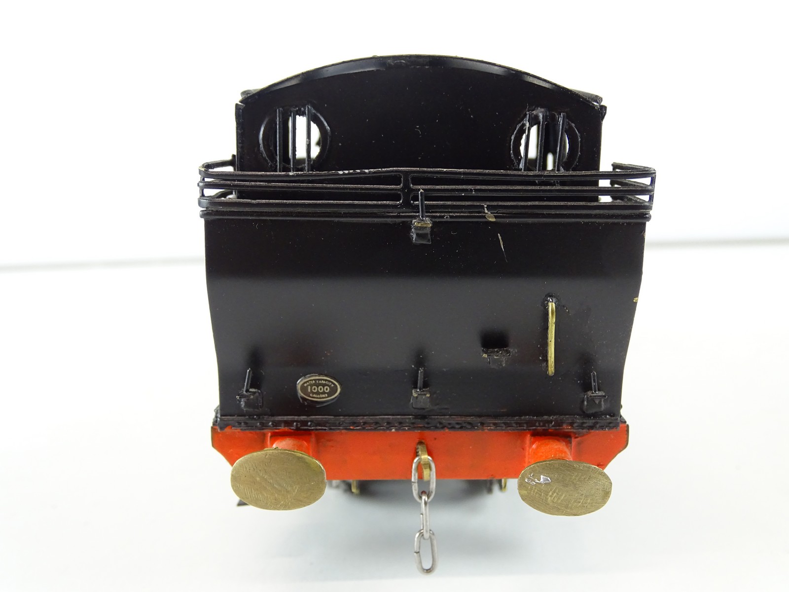 Lot 562 - A kit built finescale O Gauge Dock Tank