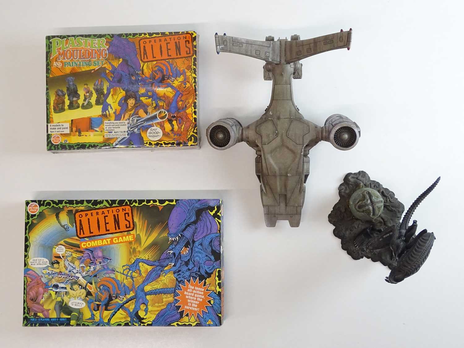 Lot 381 - ALIENS: A mixed group of promotional