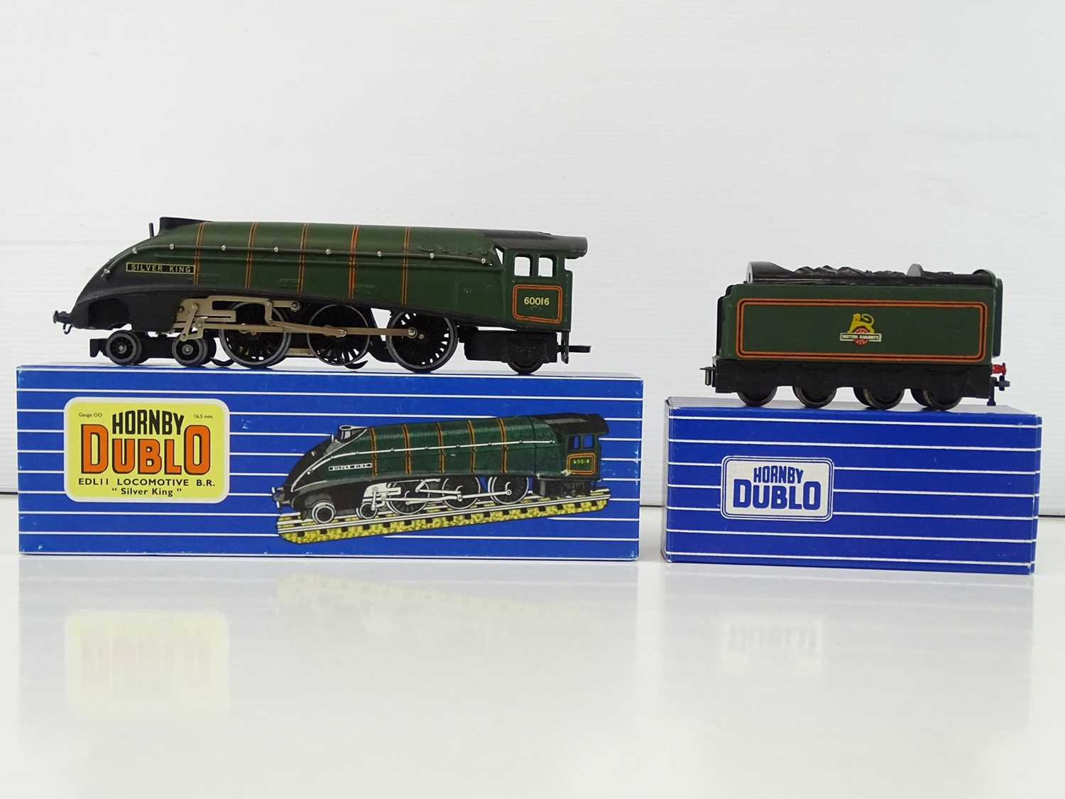 Lot 402 - A HORNBY DUBLO EDL11 OO gauge 3-rail class