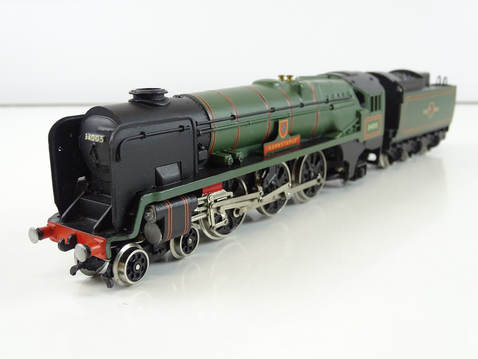 Lot 473 - A WRENN OO gauge W2235 Rebuilt Bulleid