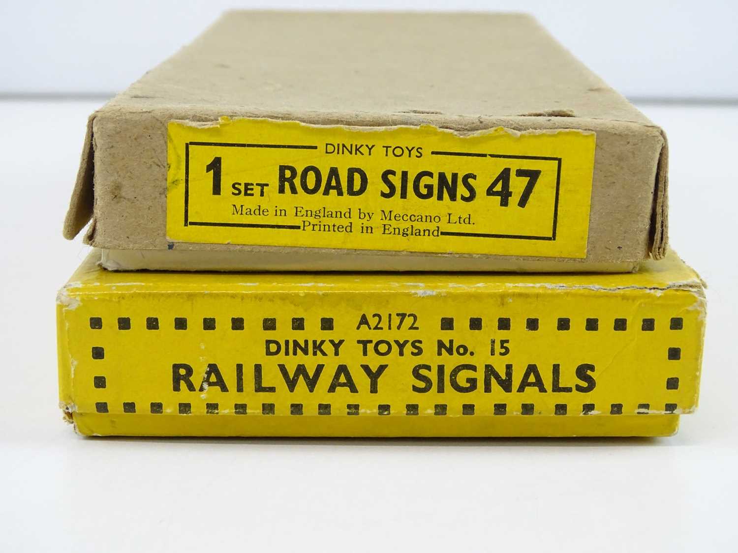Lot 90 - A set of DINKY No. 47 Road Signs in the