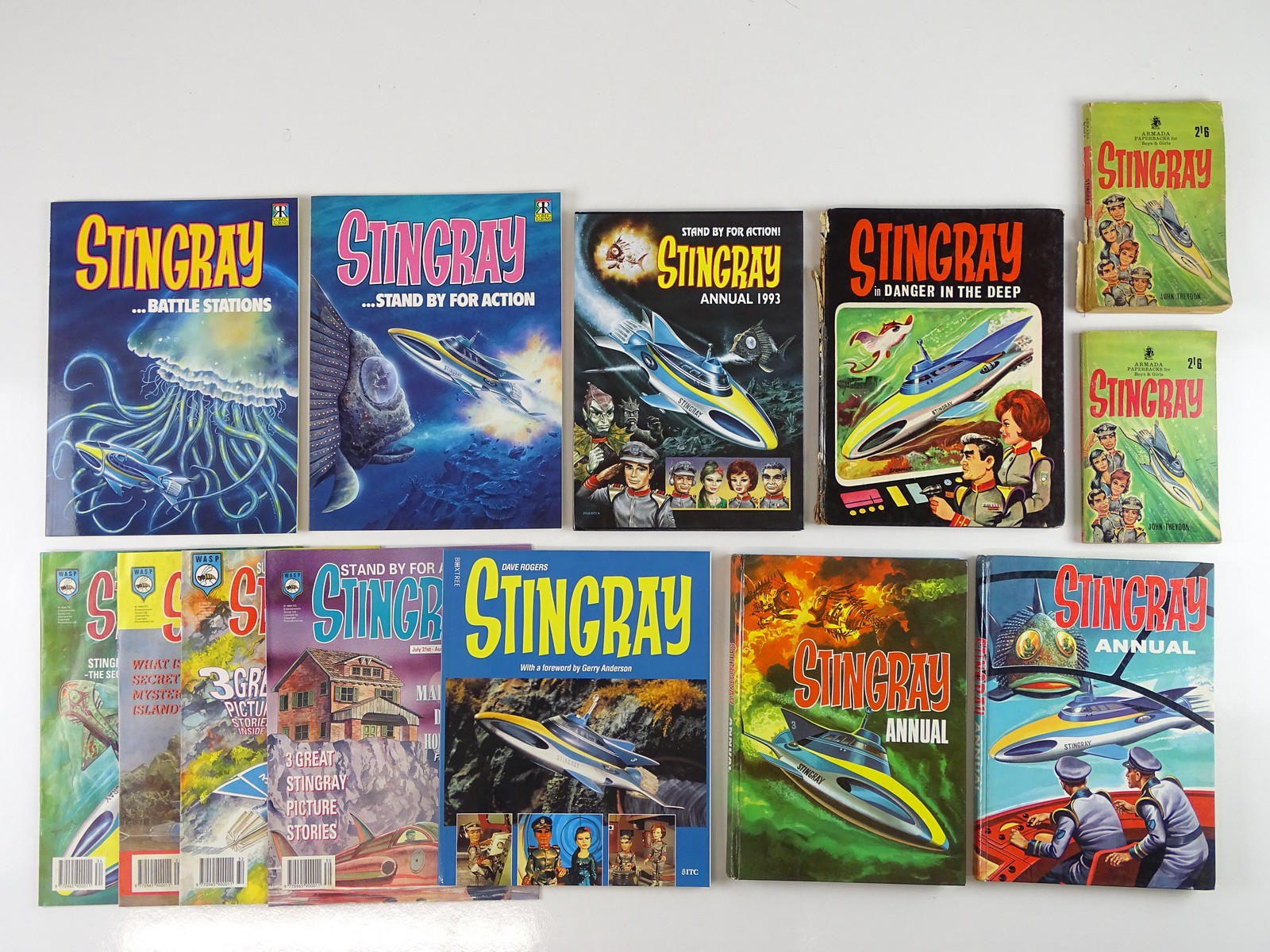 Lot 525 - A group of GERRY ANDERSON'S 'STINGRAY'