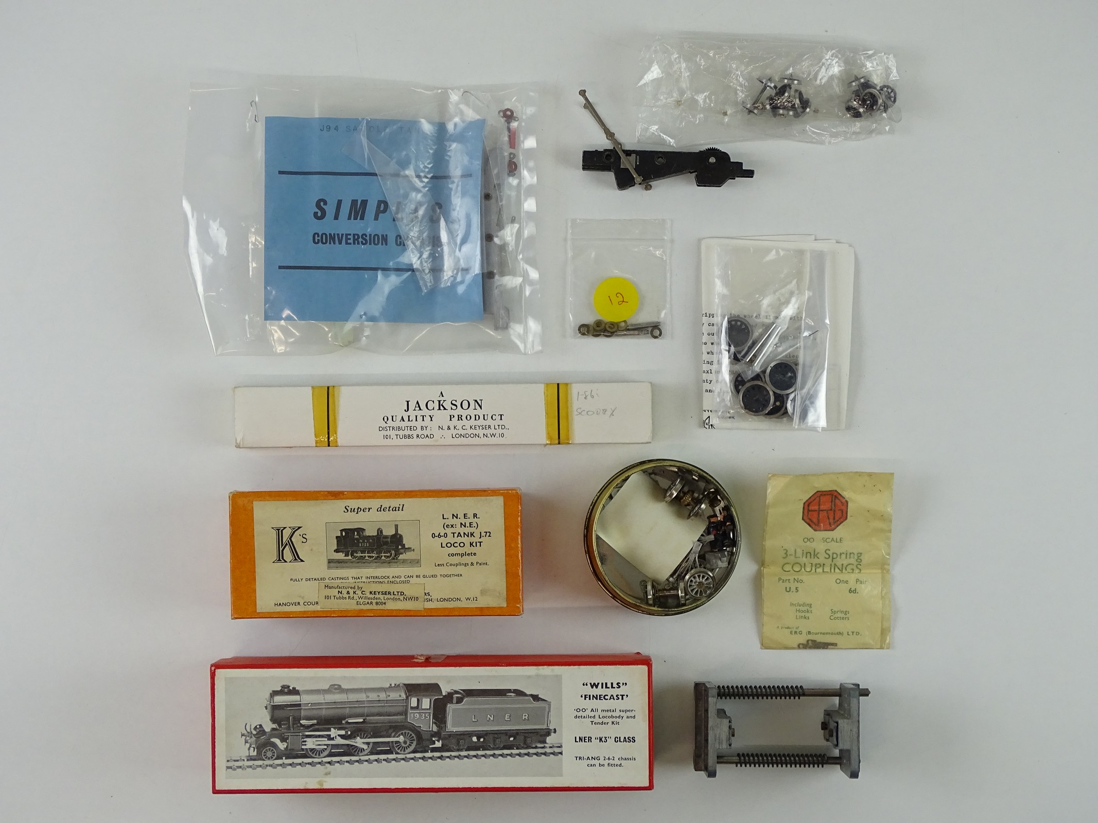 Lot 388 - A pair of unbuilt OO gauge locomotive kits