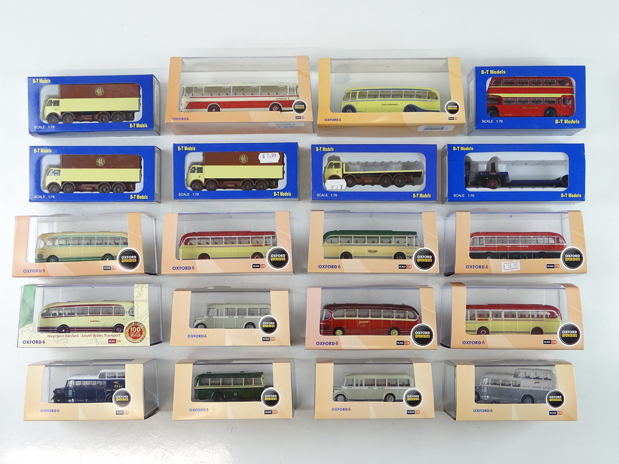 Lot 44 - A quantity of OO scale buses, lorries etc. by
