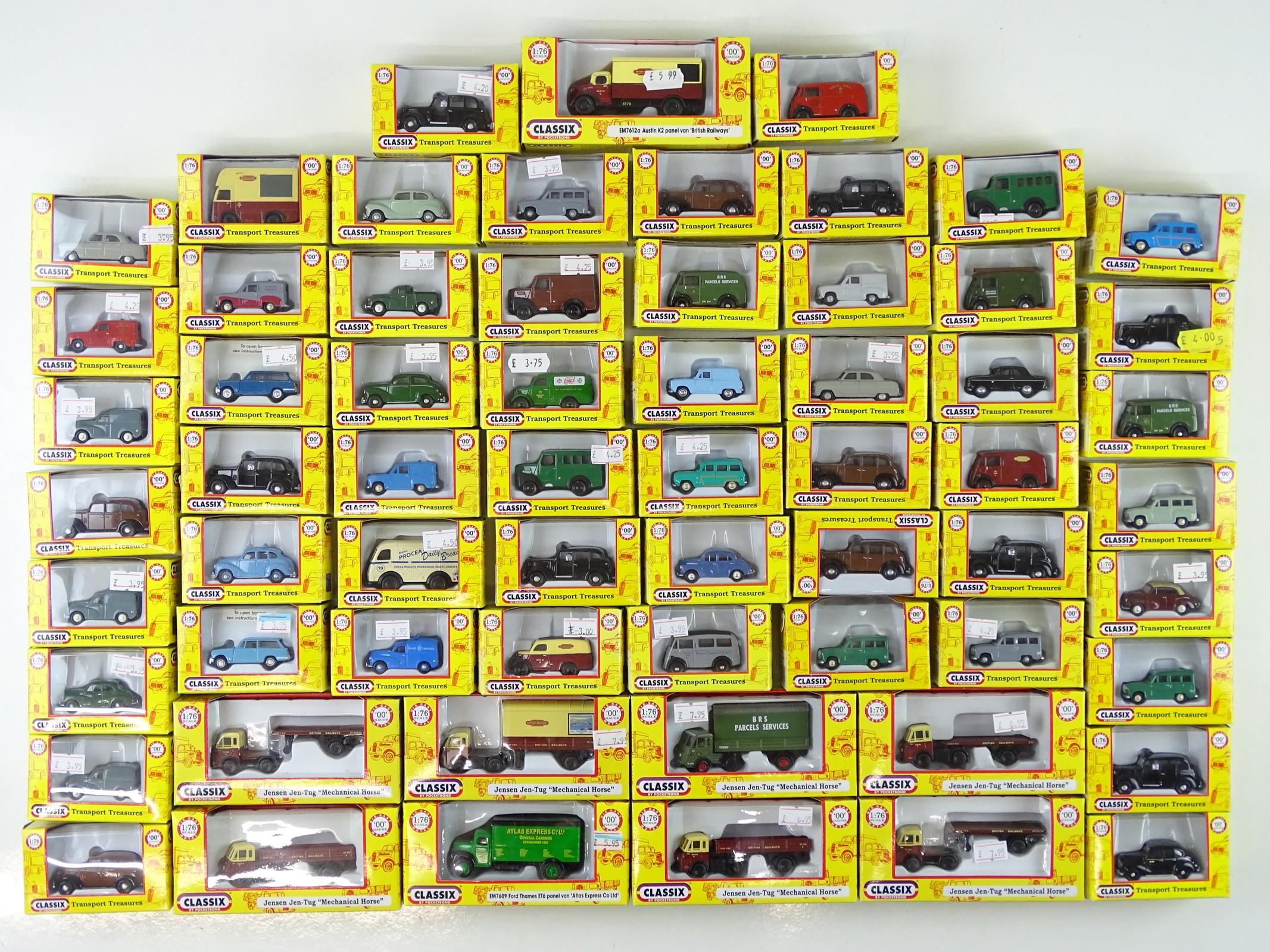 Lot 45 - A large quantity of OO scale cars, vans etc.