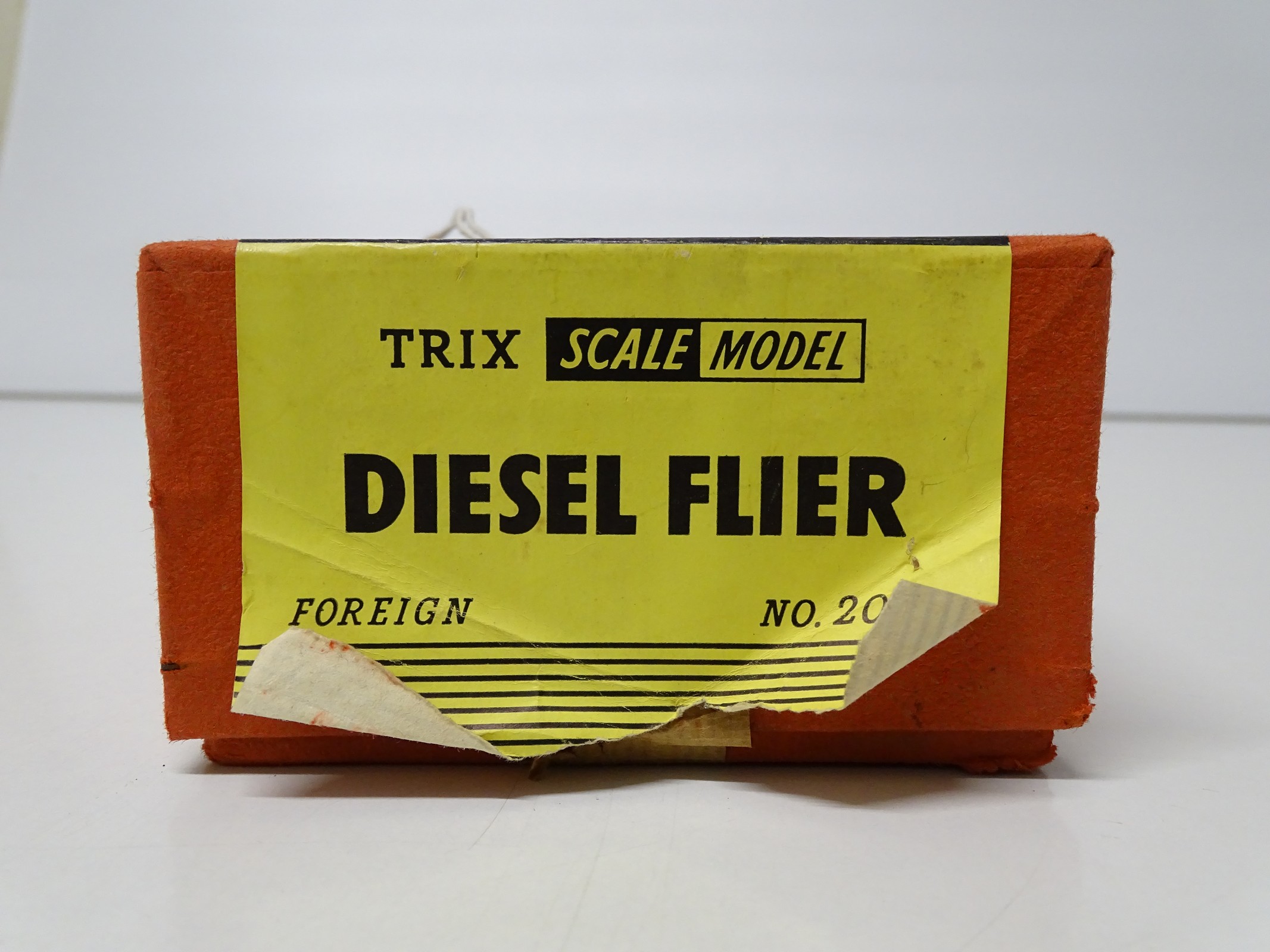 Lot 569 - A TRIX TWIN 2-car 'Diesel Flier' multiple