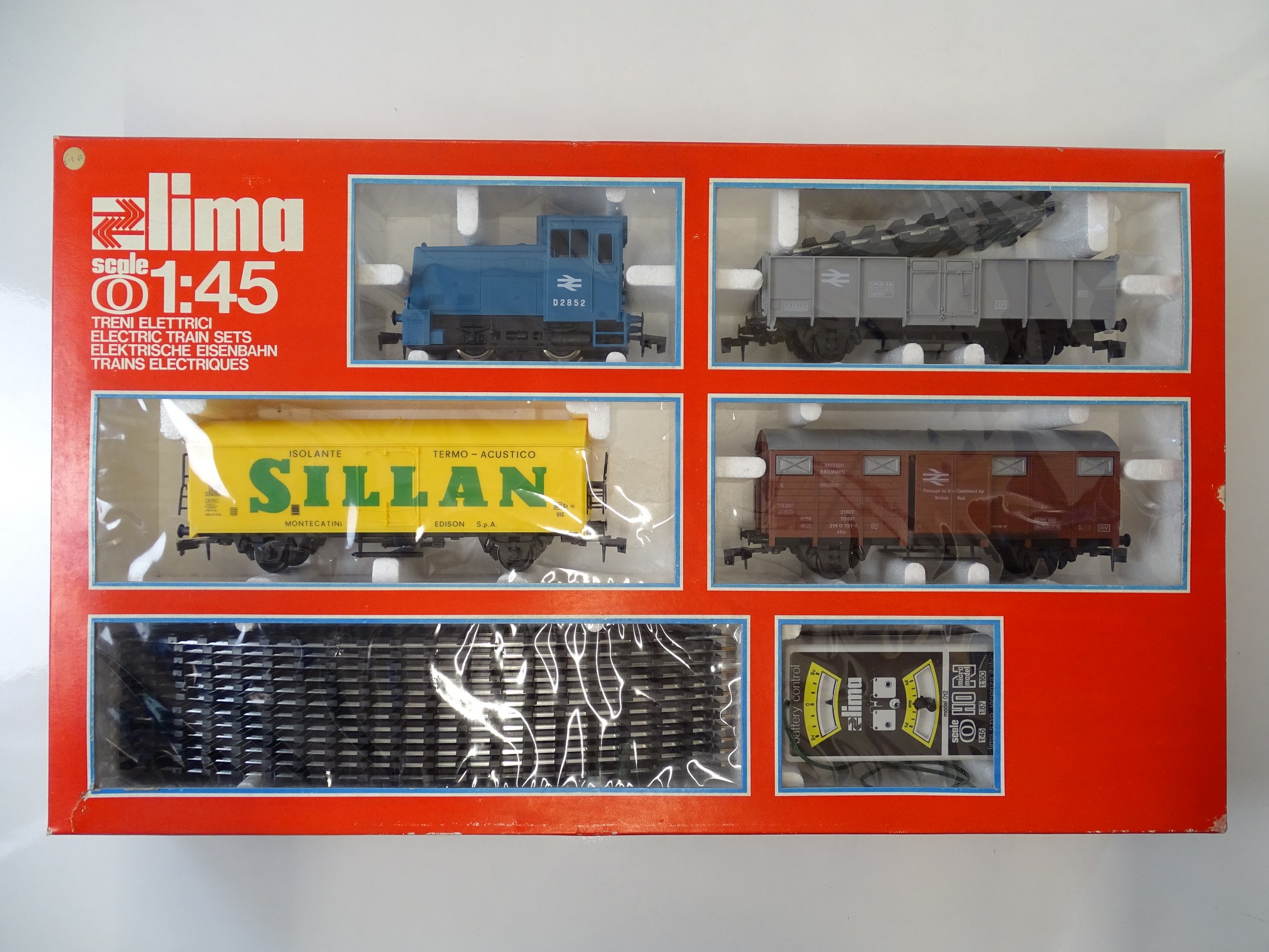 Lot 685 - A LIMA O gauge Goods Train set comprising