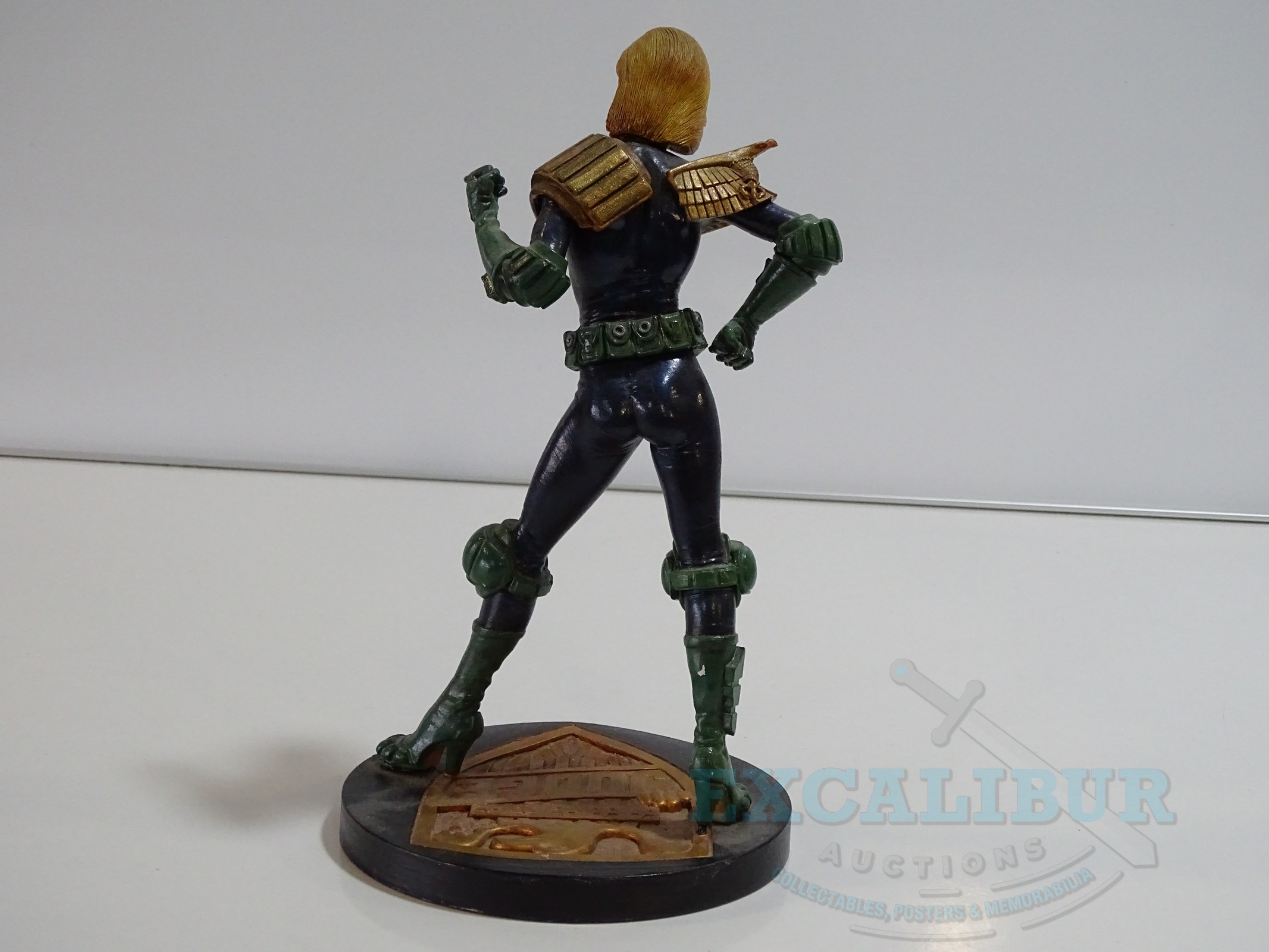 Lot 144 - JUDGE DREDD - A resin figure of Judge