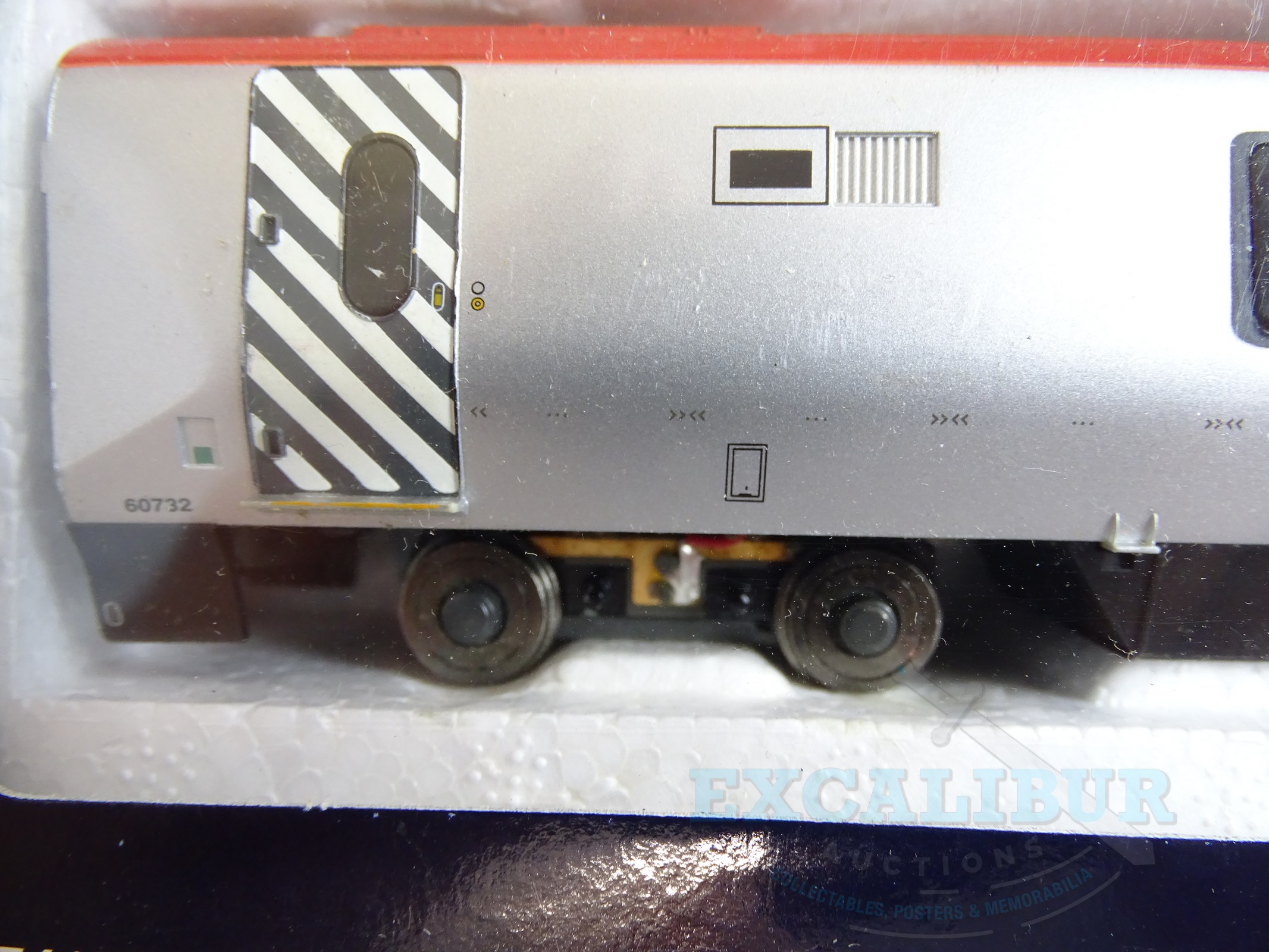 Lot 266 - A BACHMANN OO gauge 32-626 class 221 Virgin