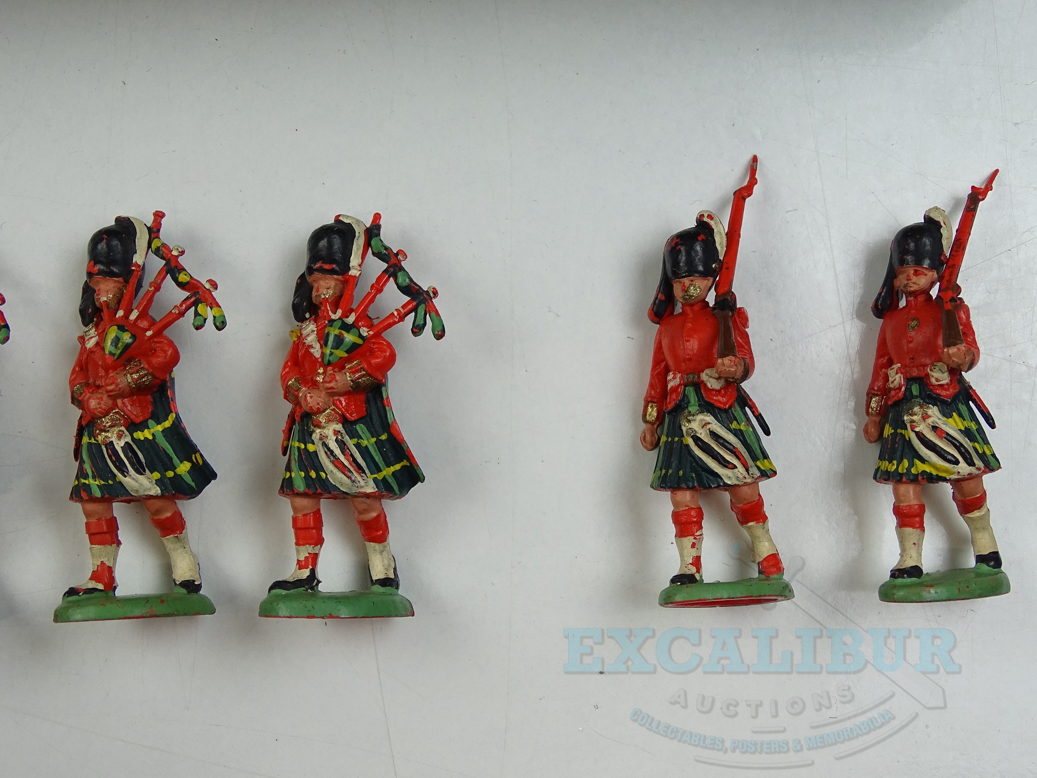 Lot 45 - A TRI-ANG wooden fort in original box