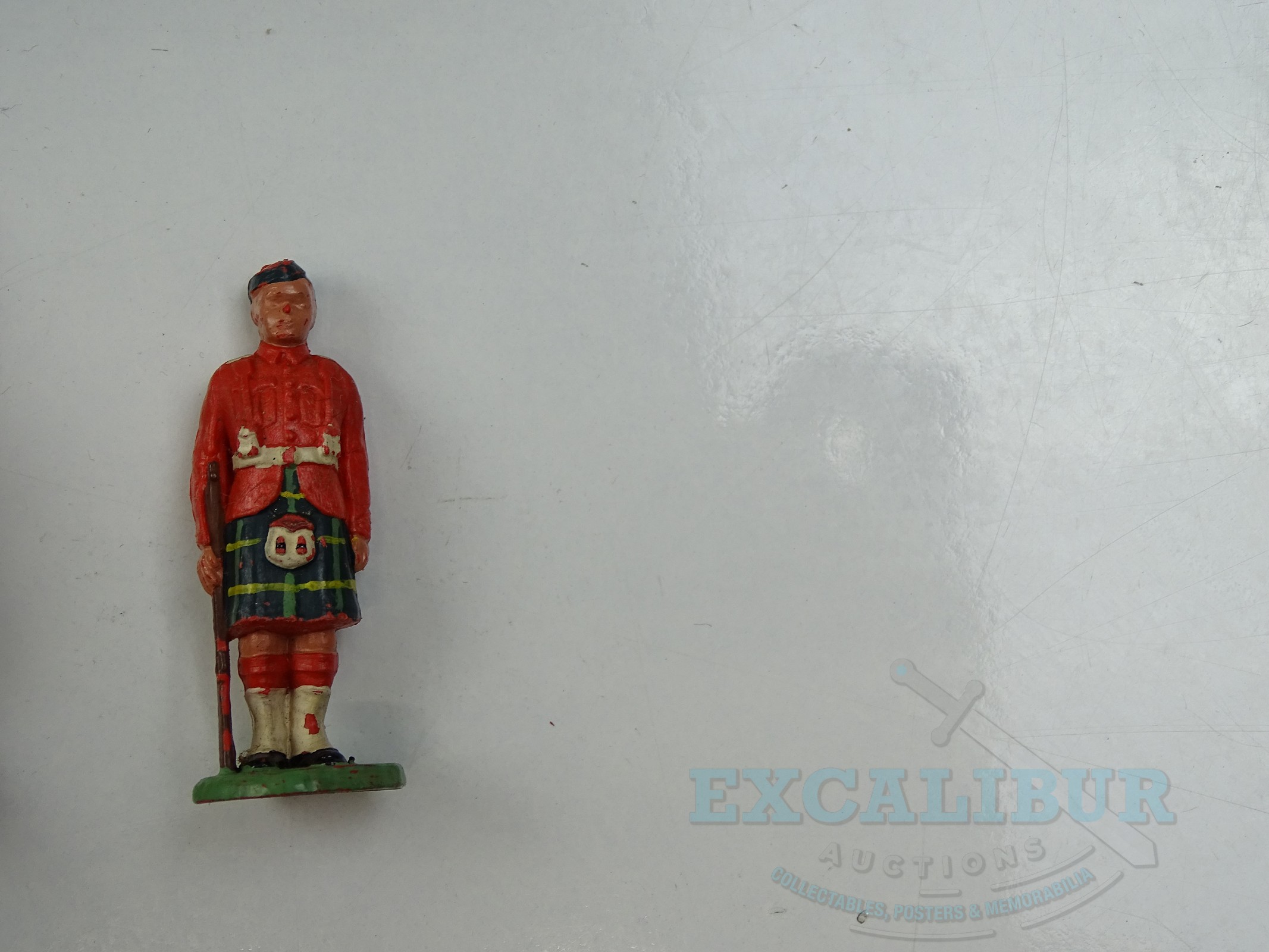 Lot 45 - A TRI-ANG wooden fort in original box