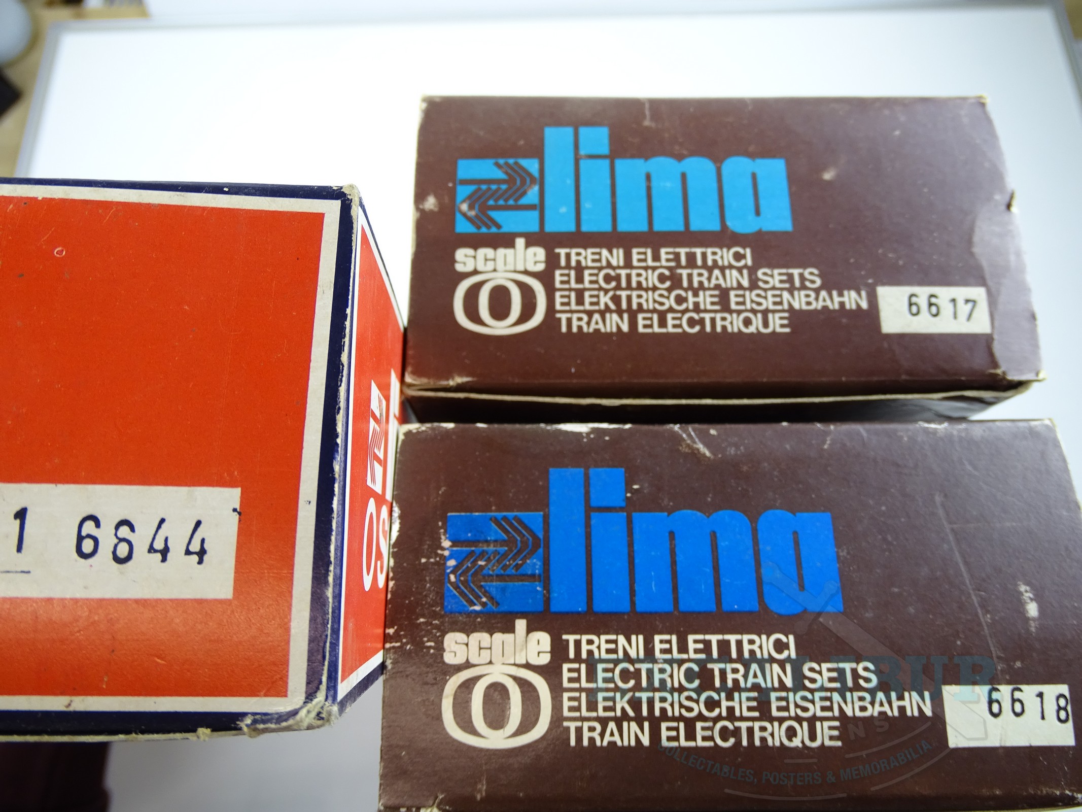 Lot 580 - A group of LIMA O gauge rolling stock