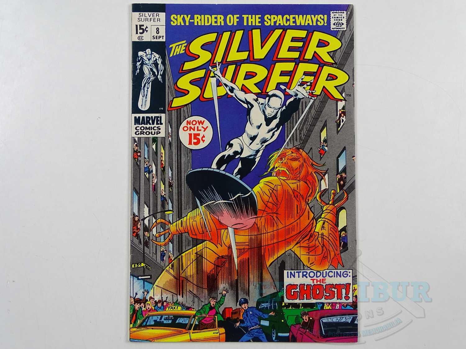 Lot 694 - SILVER SURFER #8 - (1969 - MARVEL) First