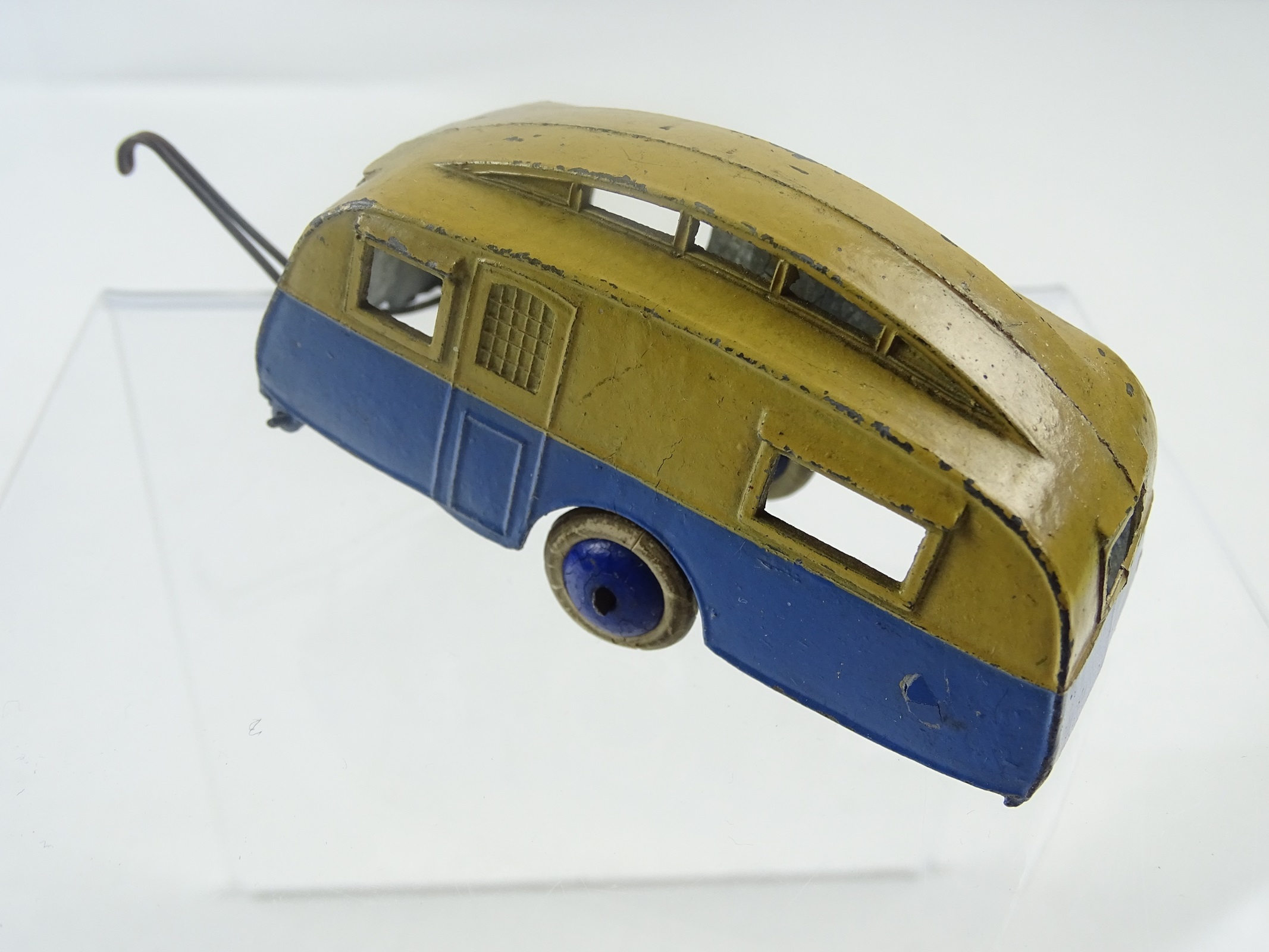 Lot 153 - A Pre War 30g DINKY Caravan, mid blue and