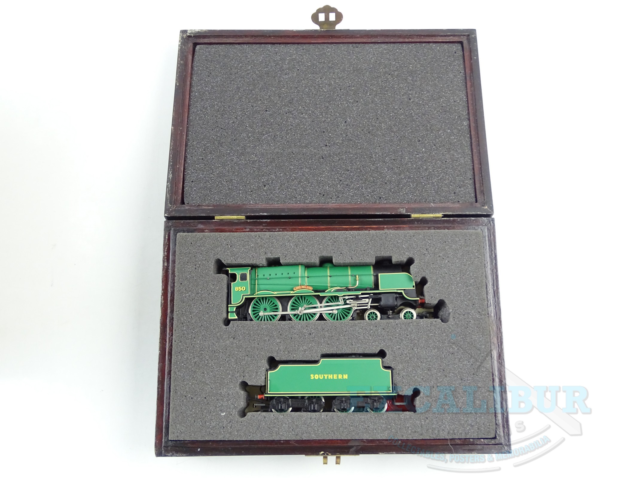 Lot 341 - A BACHMANN OO gauge 31-400 Lord Nelson class