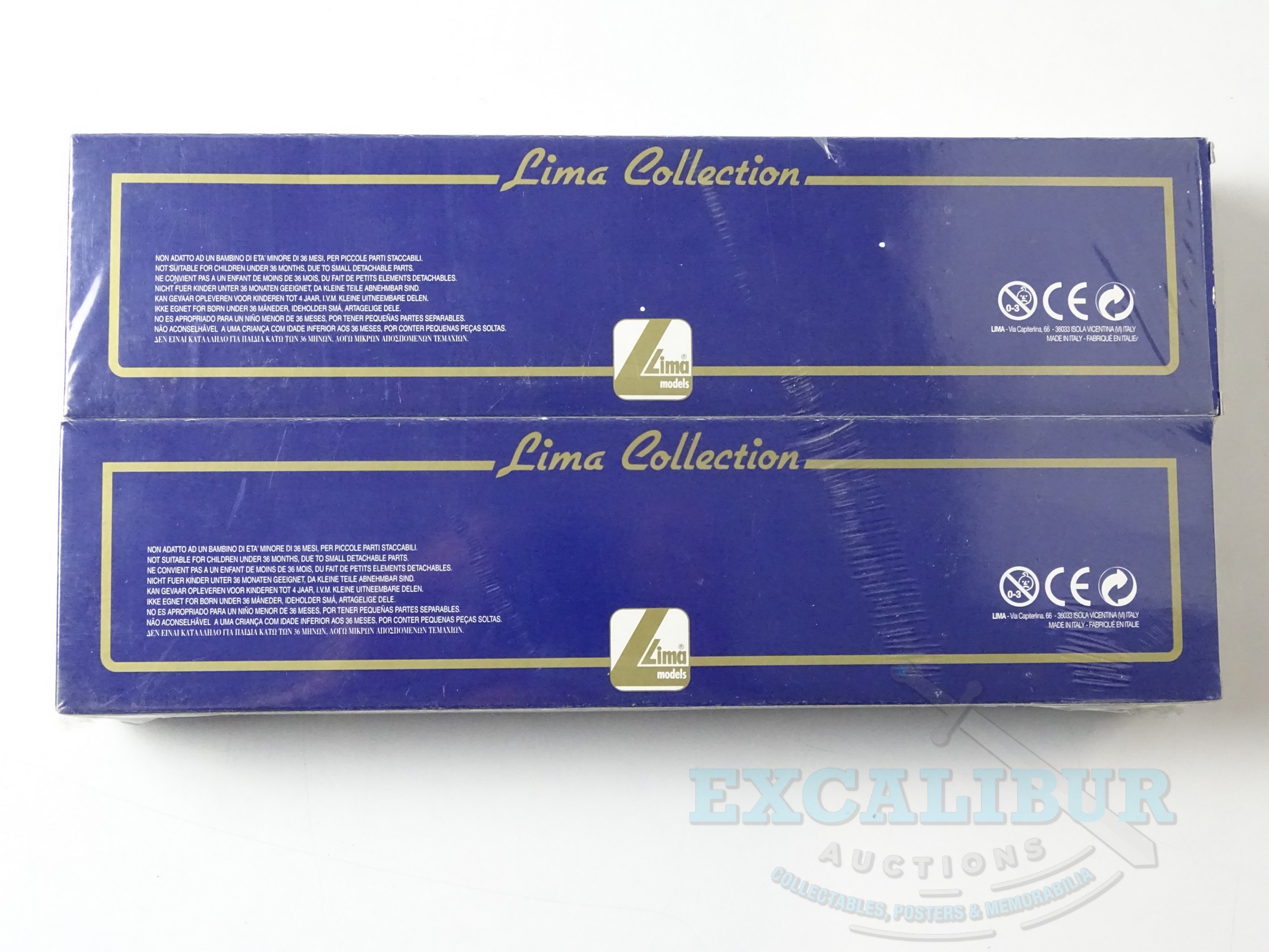 Lot 375 - A LIMA OO gauge class 156 two car DMU in