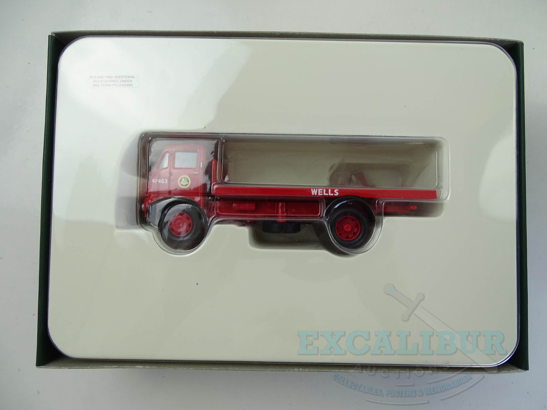 Lot 41 - A large group of diecast lorries & vans,