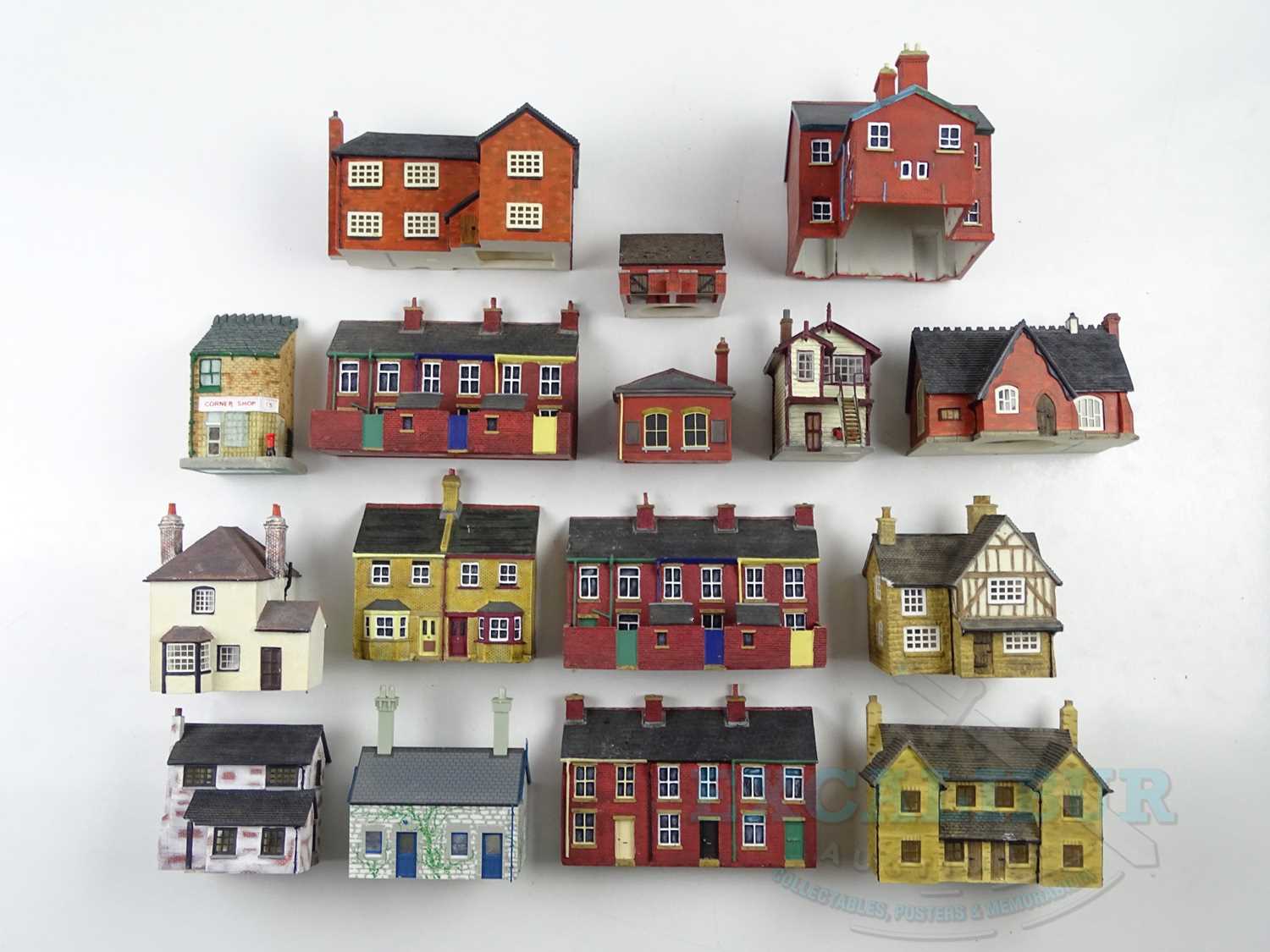 Lot 621 - A quantity of unboxed OO gauge resin