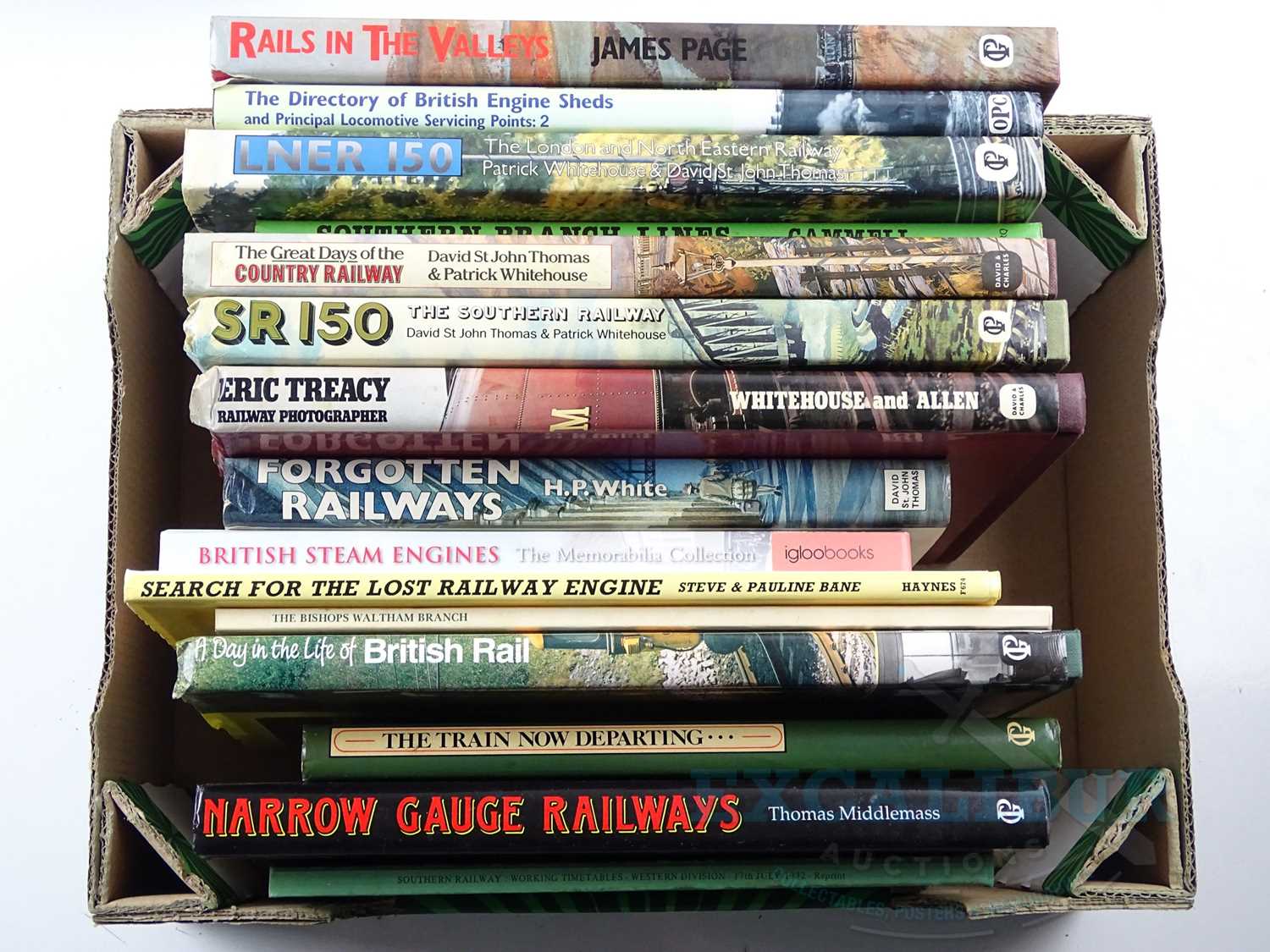 Lot 688 - A large quantity of railway related books