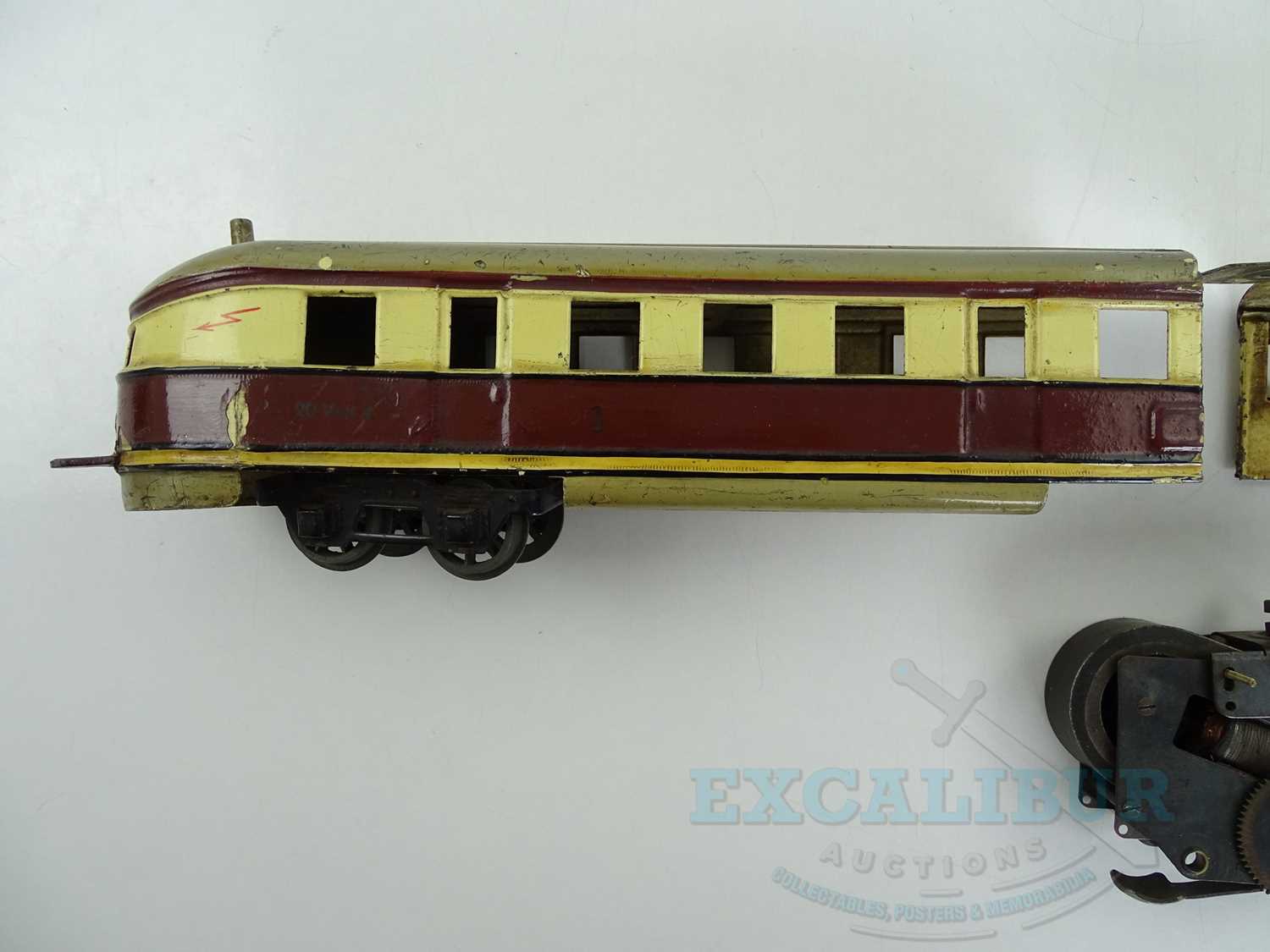 Lot 722 - A MARKLIN O gauge TW12970 'Flying Hamburger'