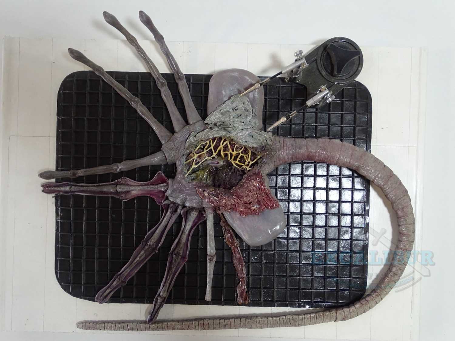 Lot 423 - ALIENS (1986) - A unique handmade model of a