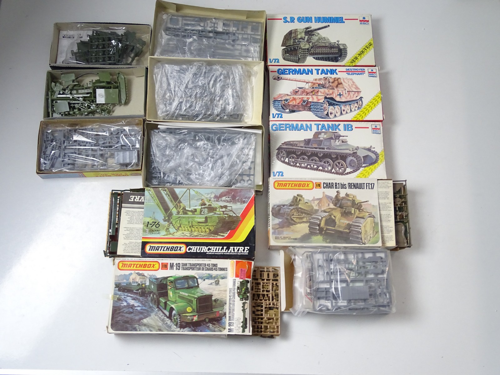 Lot 200 - A group of unbuilt military kits by AIRFIX,
