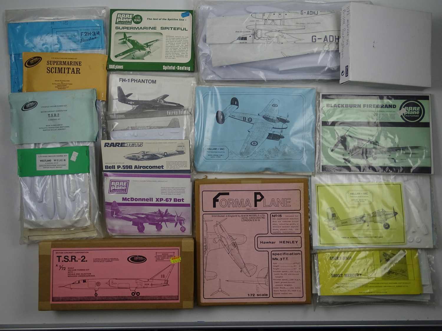Lot 201 - A large mixed group of plastic aircraft kits,
