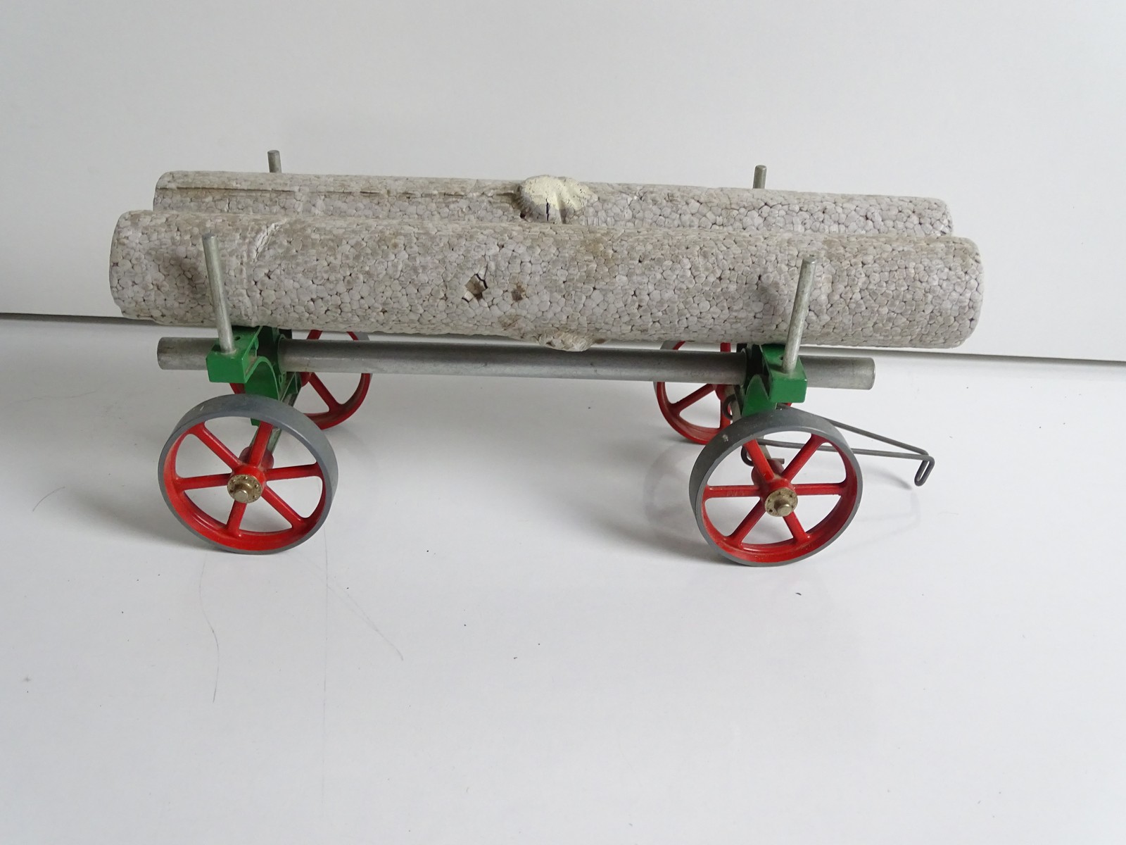 Lot 231 - An unboxed MAMOD log trailer wagon together