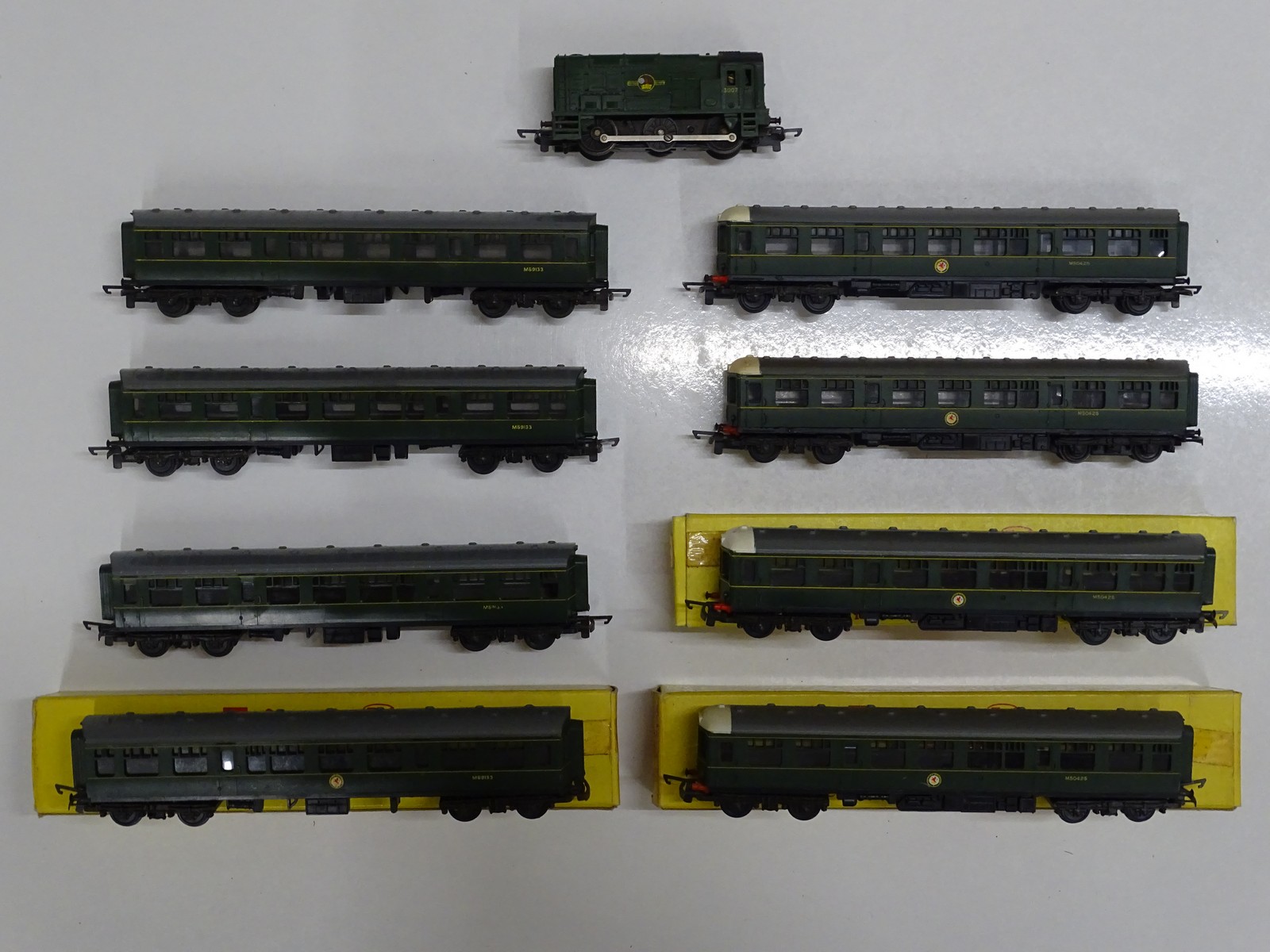 Lot 252 - A group of TRI-ANG TT gauge class 104 DMU