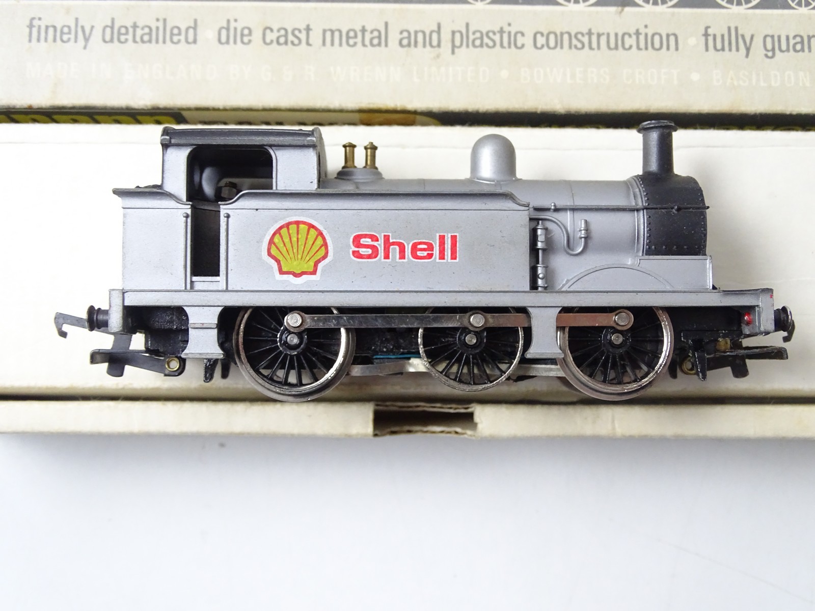 Lot 482 - A WRENN OO gauge W2203 Class R1 steam tank