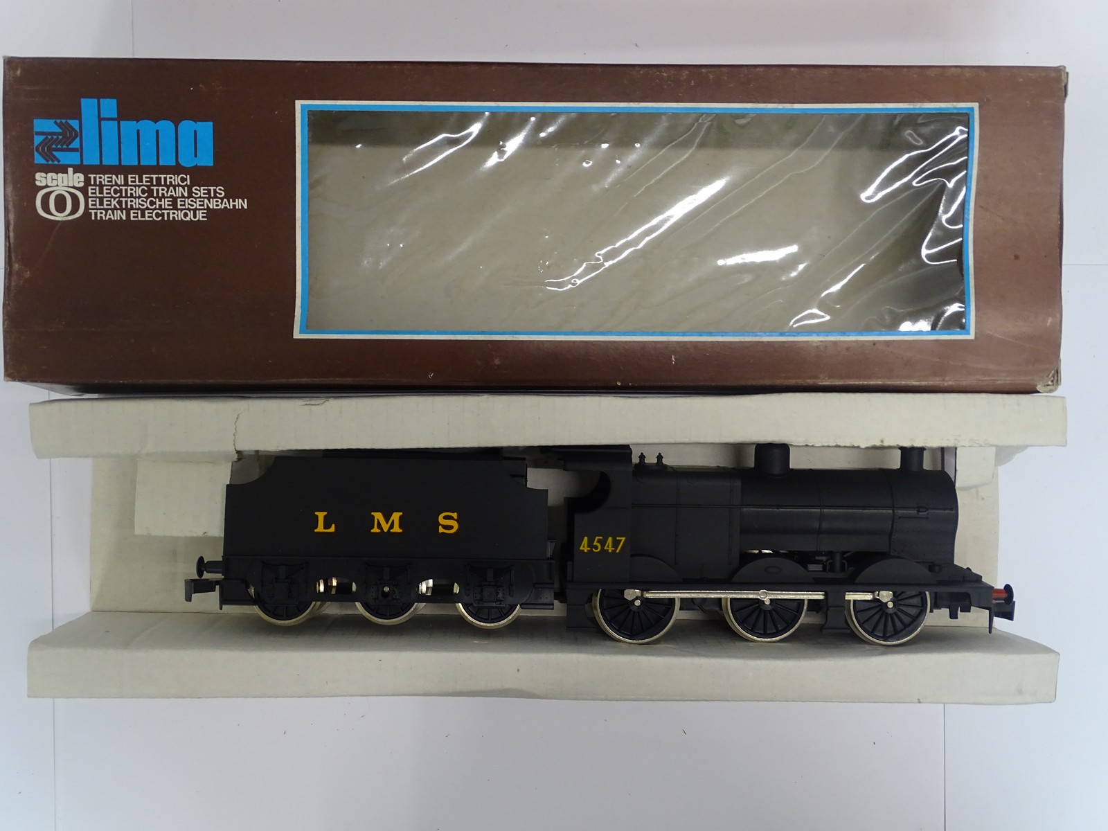 Lot 541 - A pair of LIMA O gauge locomotives