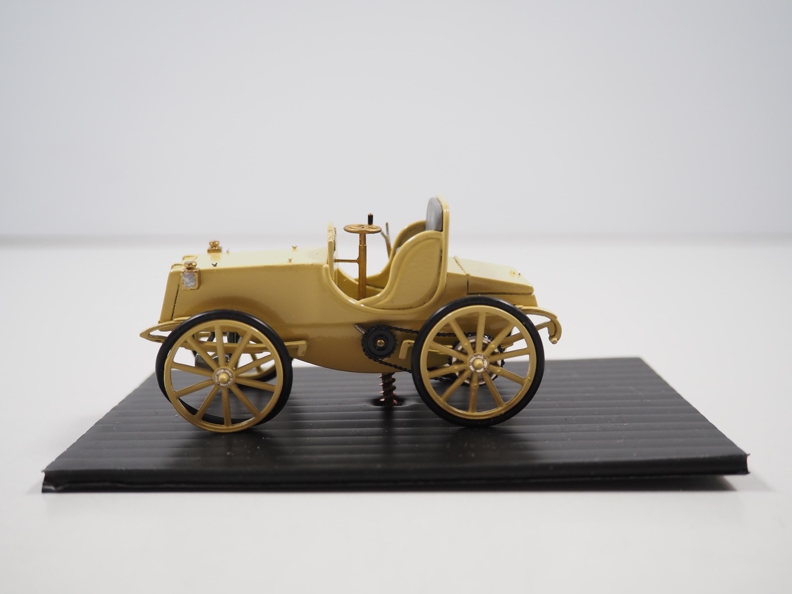 Lot 489 - A 1:43 scale TOUCHWOOD MODELS (by Geoff