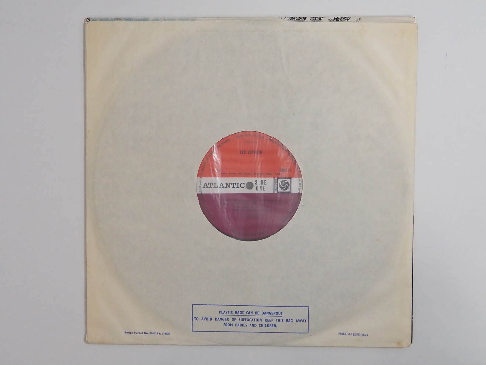 Lot 421 - LED ZEPPELIN - LED ZEPPELIN (1969) - First