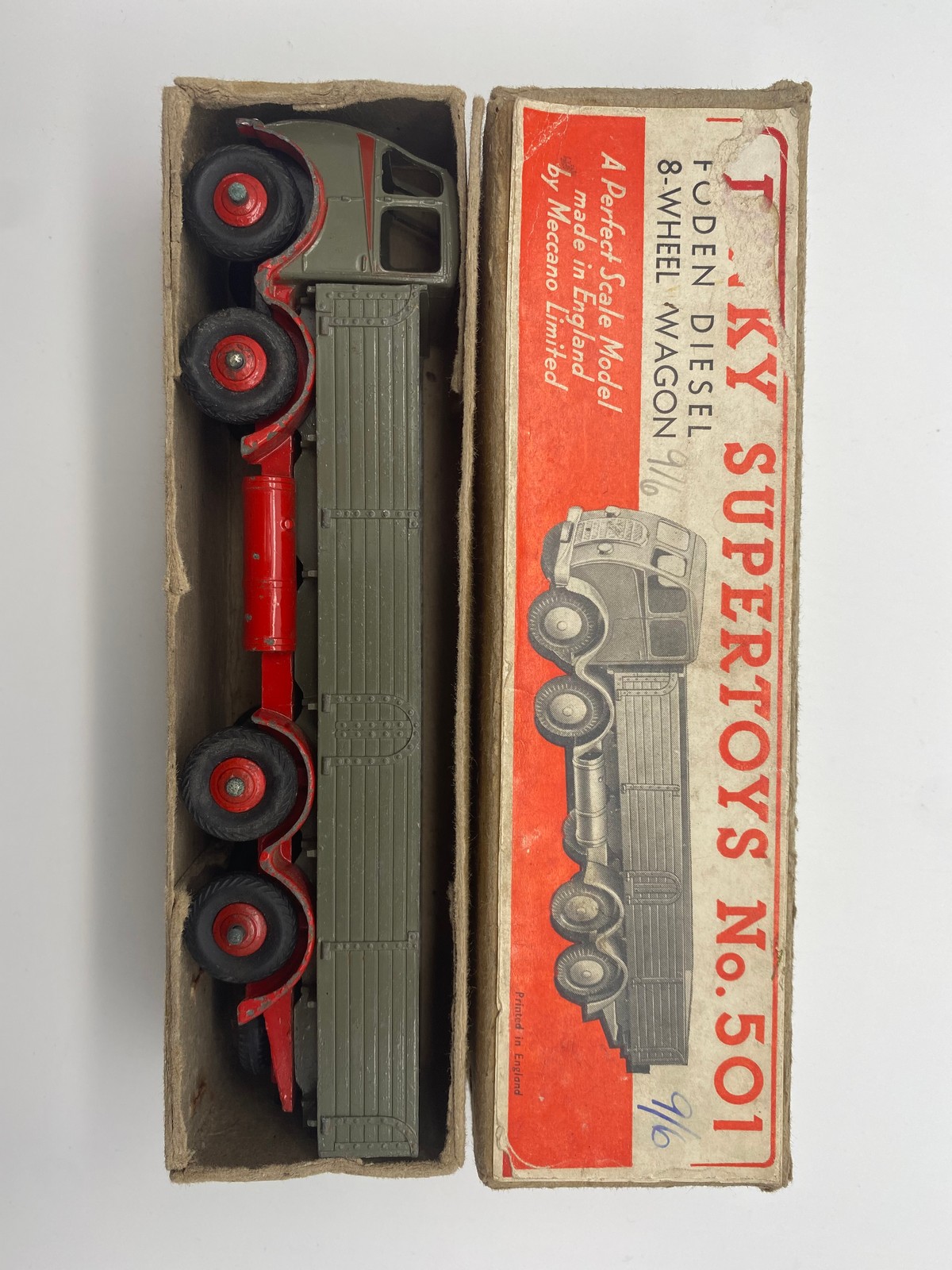 Lot 162 - A DINKY No 501 Foden (Type 1) Diesel 8-wheel