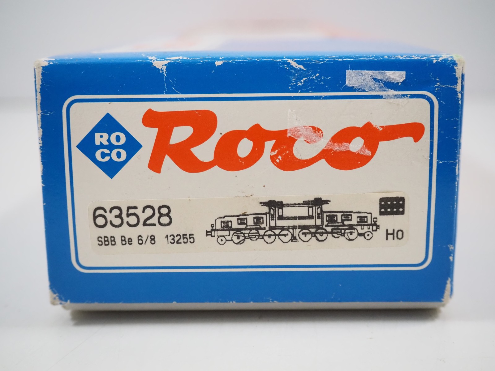 Lot 374 - A pair of ROCO Swiss outline HO gauge