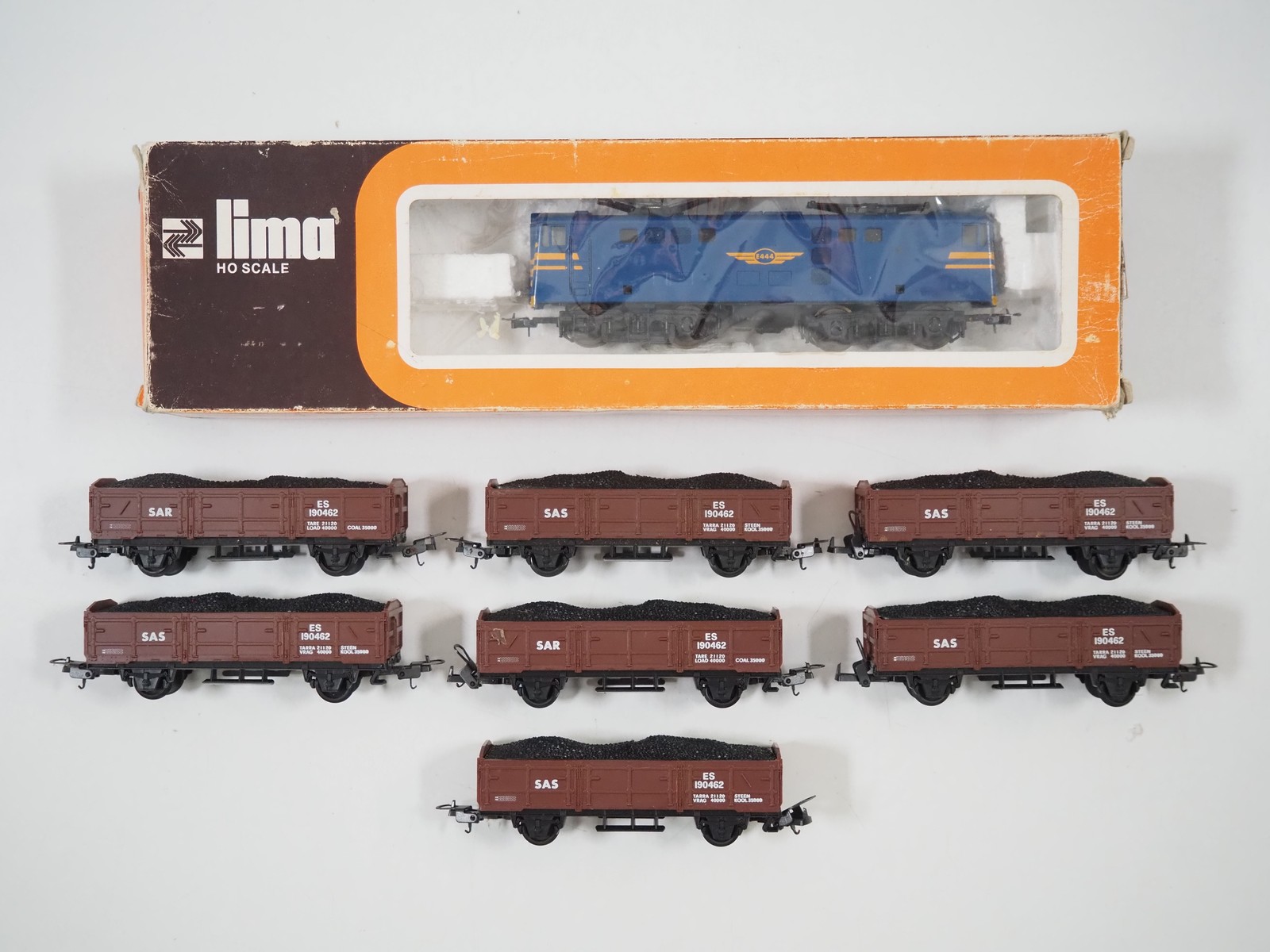 Lot 380 - A group of LIMA HO gauge South African