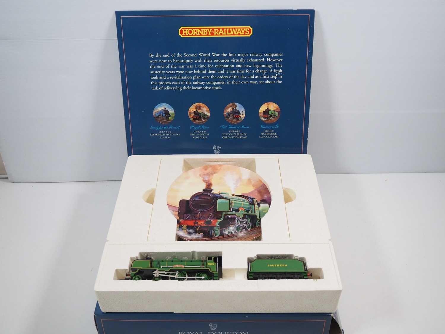 Lot 589 - A HORNBY R648 OO gauge Royal Doulton train