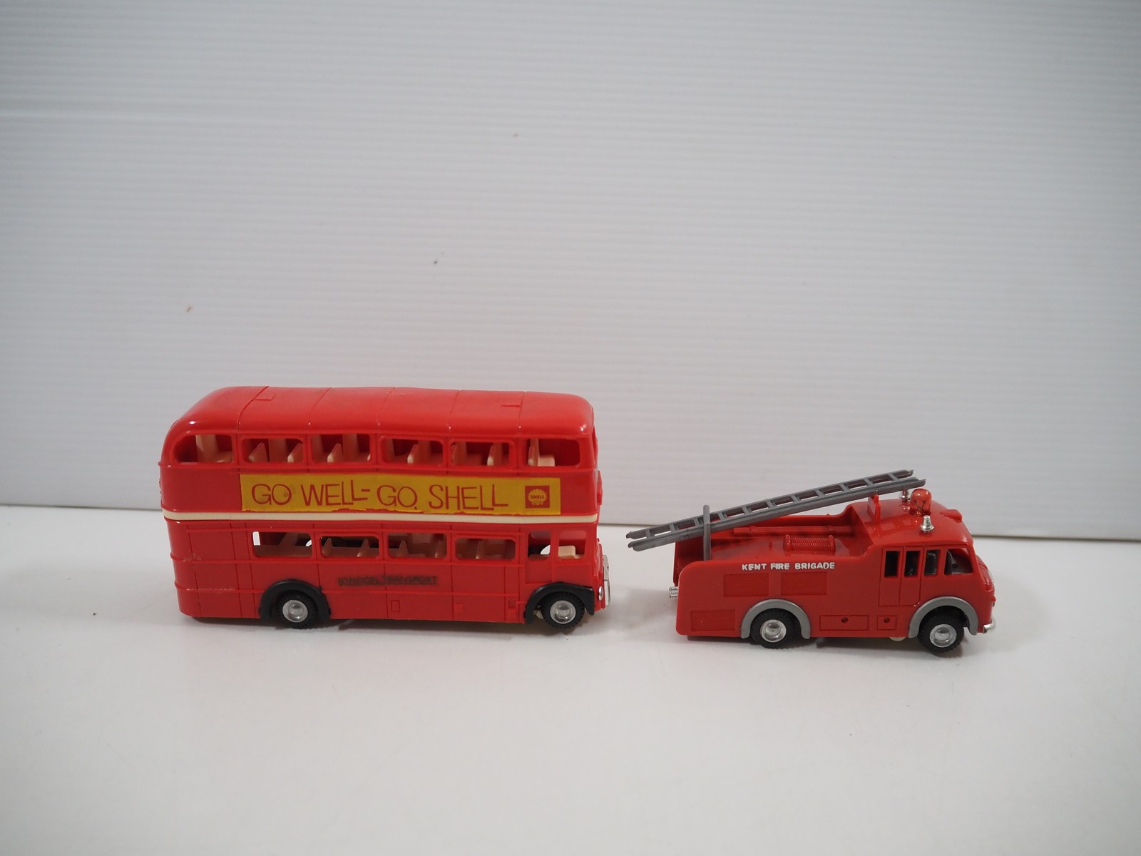 Lot 168 - A group of TRI-ANG Minic Motorways cars,