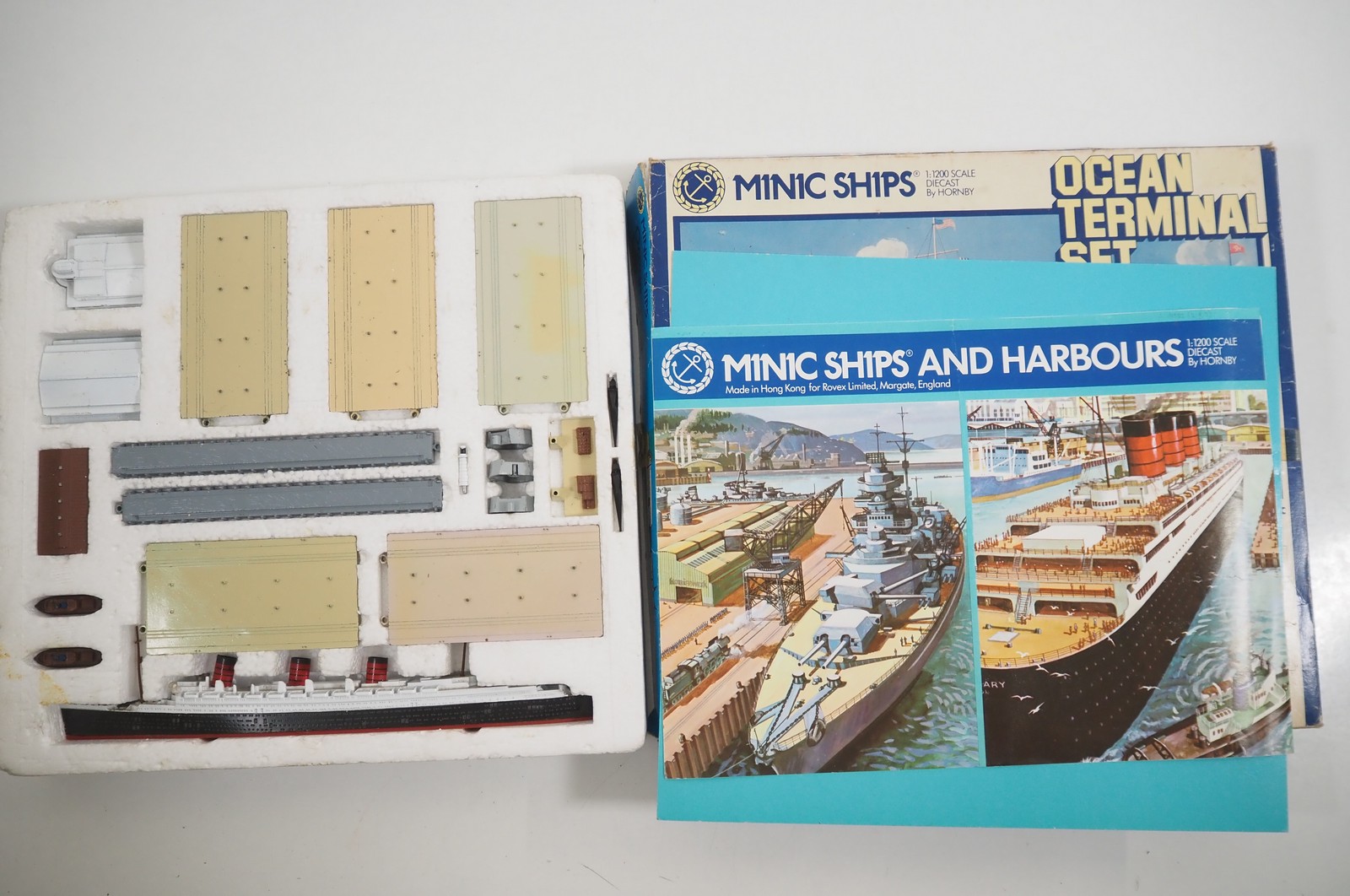 Lot 57 - A group of HORNBY MINIC ships (Period 2 Hong