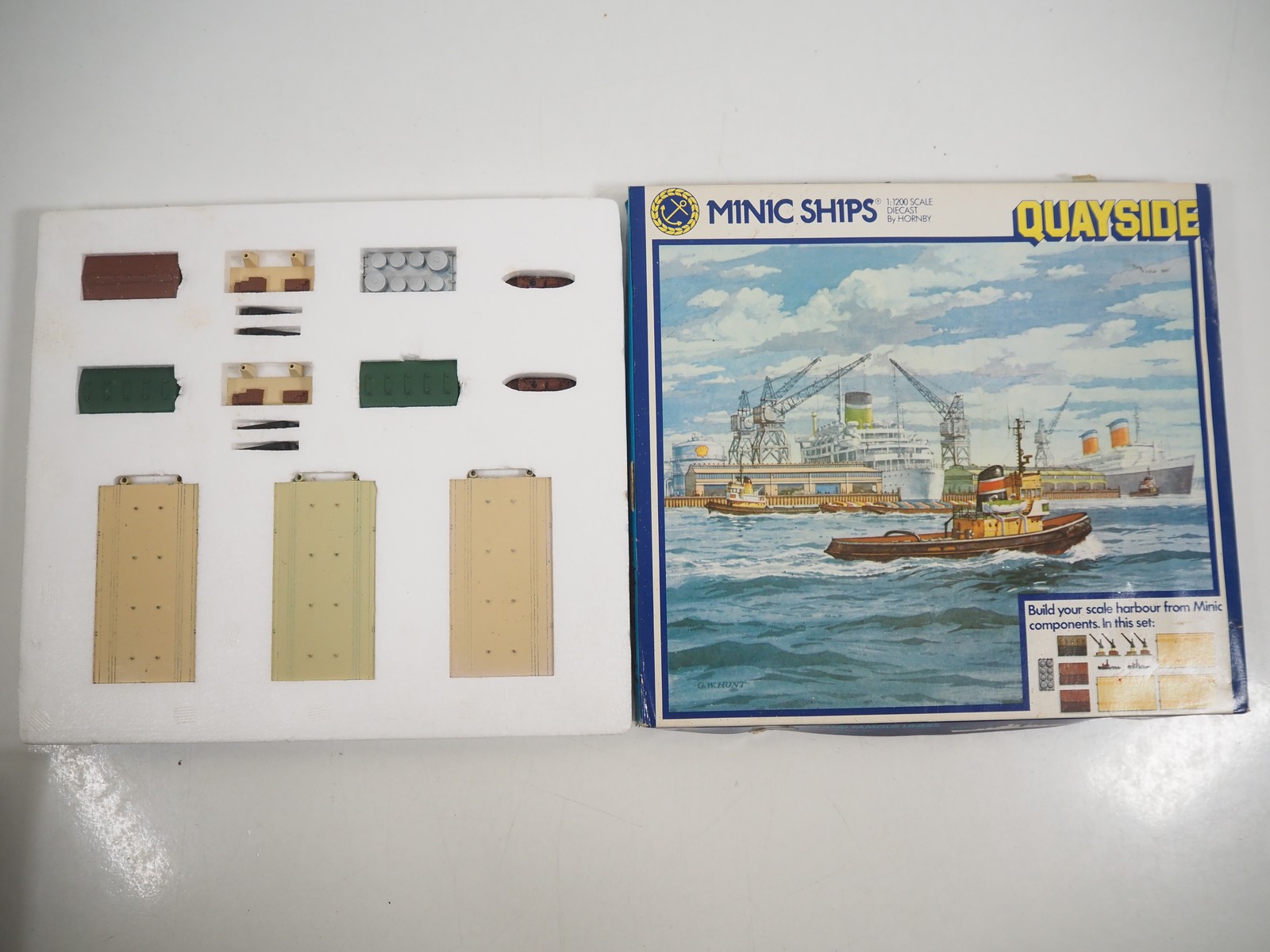 Lot 57 - A group of HORNBY MINIC ships (Period 2 Hong
