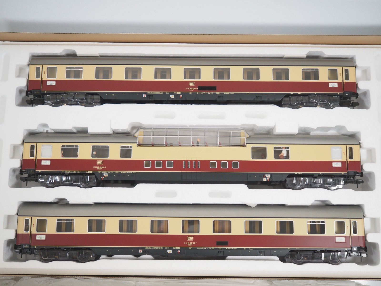 Lot 573 - A MARKLIN Gauge 1 58038 'Rheingold 1' triple