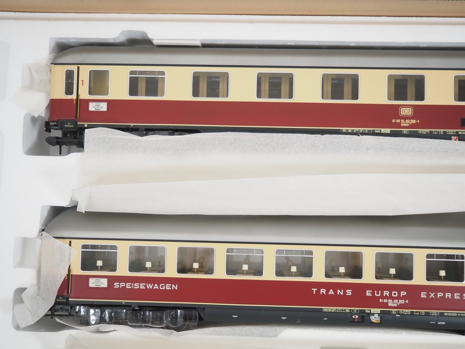 Lot 574 - A MARKLIN Gauge 1 58039 'Rheingold 2' triple