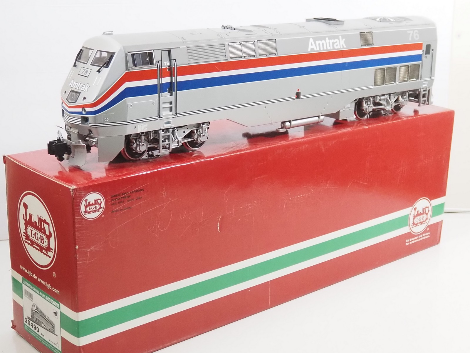 Lot 599 - An LGB G scale 20490 Amtrak Genesis Phase 3