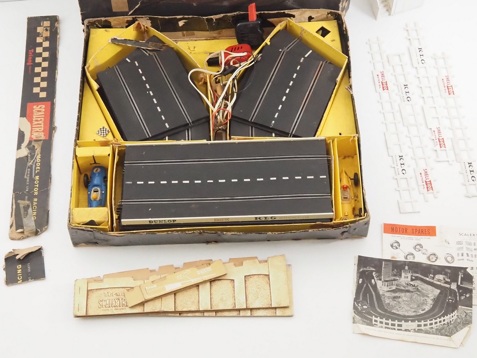 Lot 108 - A TRI-ANG Scalextric GP3 set, with cars,