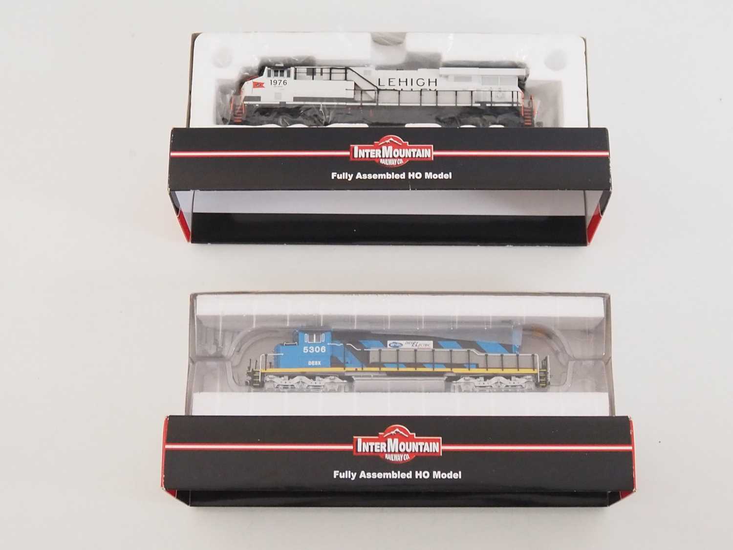 Lot 227 - A pair of INTERMOUNTAIN HO gauge American