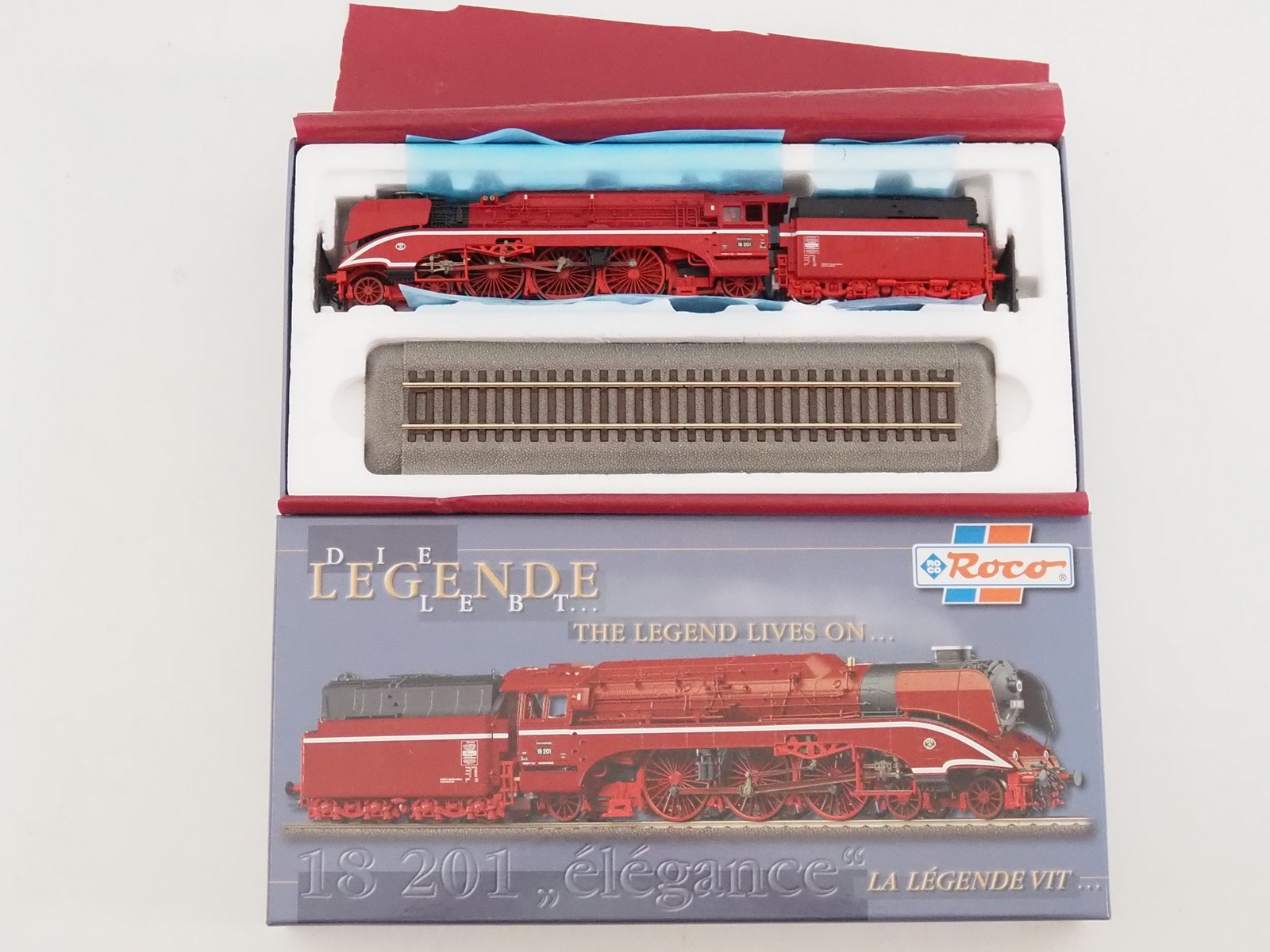 Lot 303 - A ROCO HO gauge German outline 63202 BR18