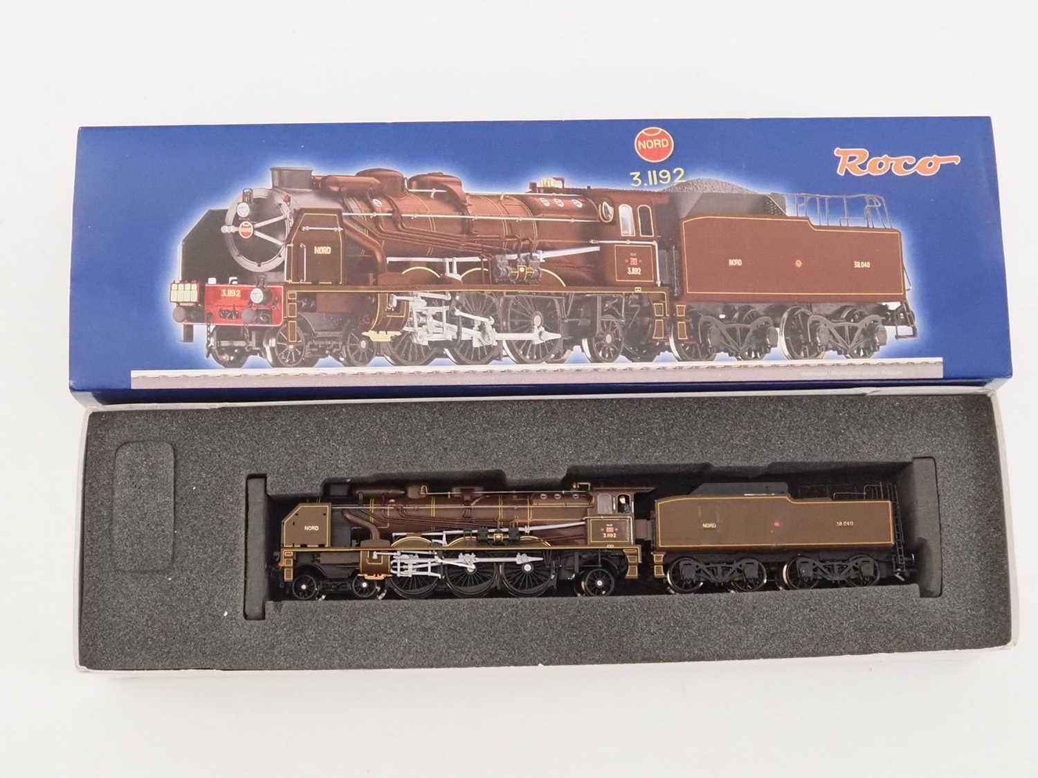 Lot 313 - A ROCO HO gauge French outline 62300