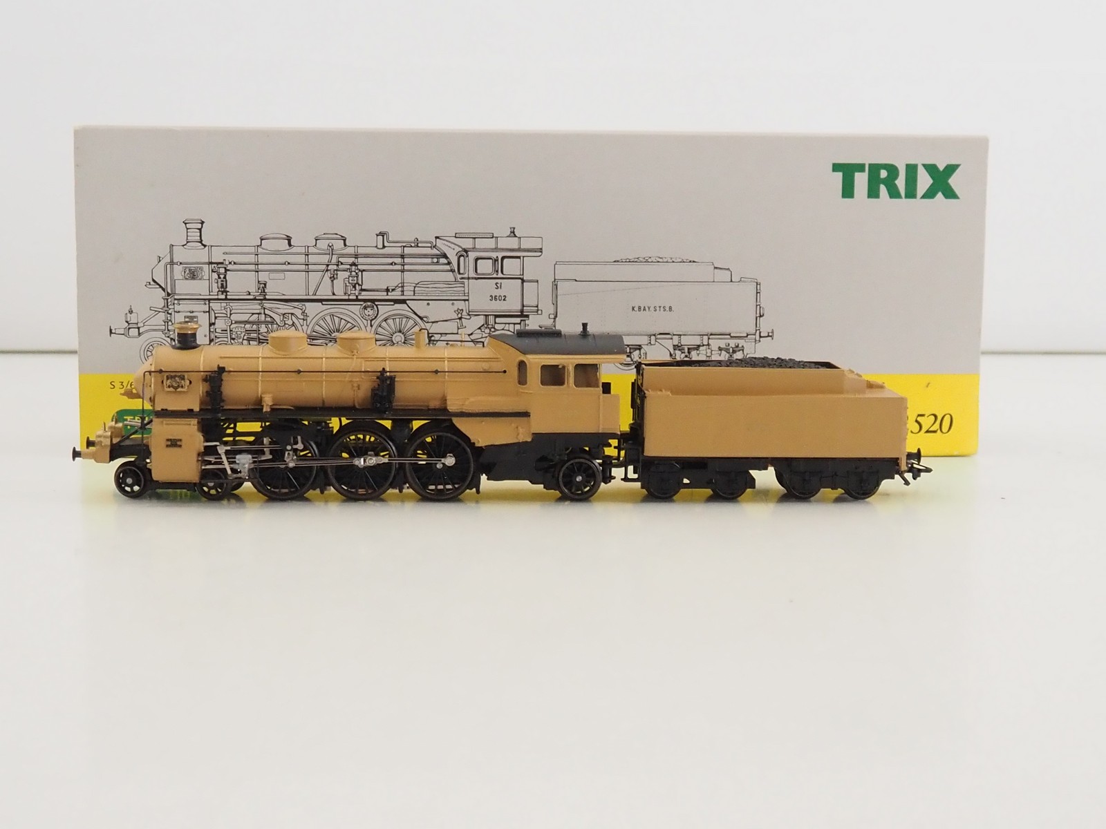Lot 314 - A TRIX HO gauge Bavarian outline 22520 S3/6